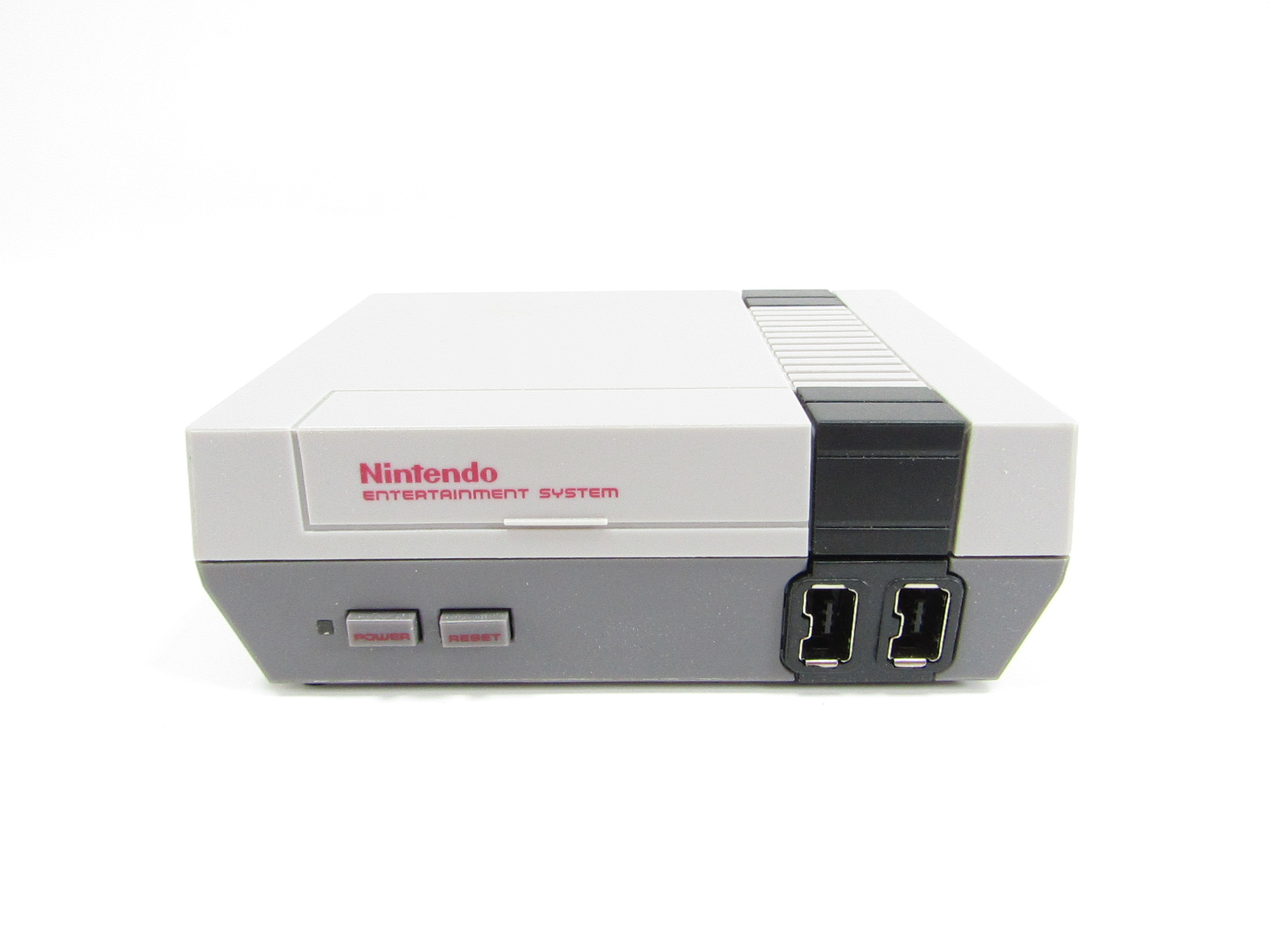 Nintendo NES Classic Edition CLV 001 Video Gaming Console 2639