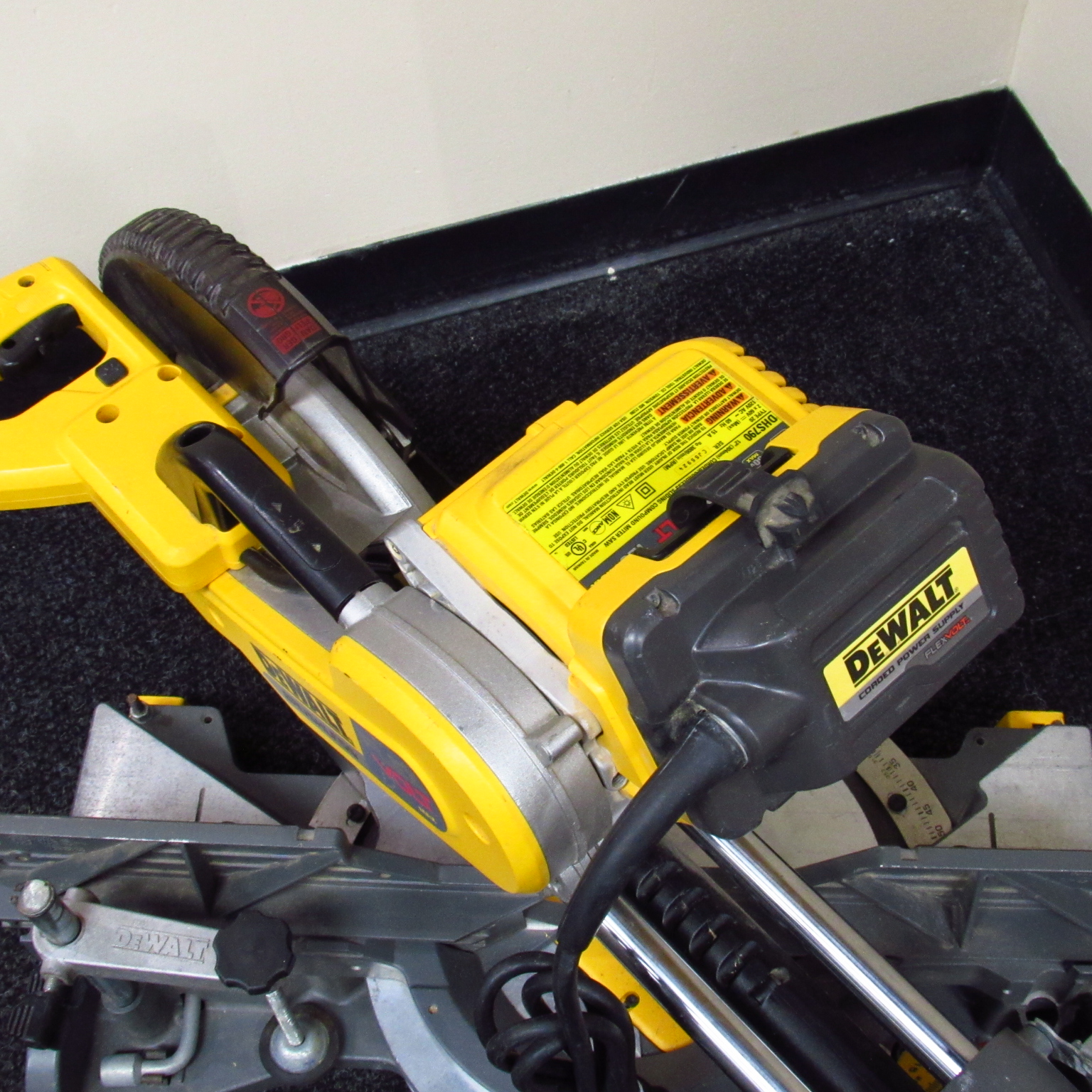 DeWalt DHS790 FlexVolt 120V 12'' Corded/Cordless Sliding Miter Saw -Pick-Up Only
