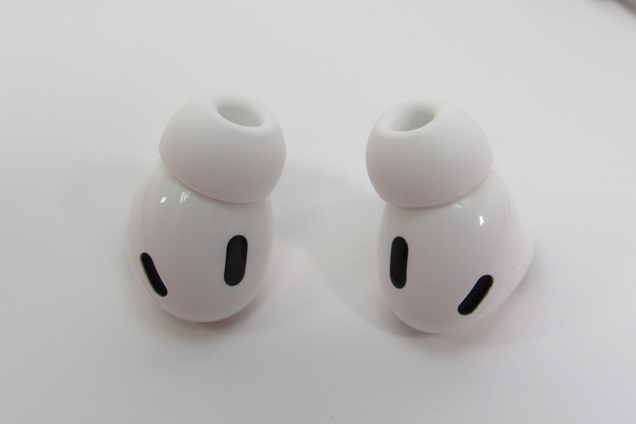 Apple AirPods Pro 2nd Generation A2698/A2699 Bluetooth In-Ear Earbuds ...