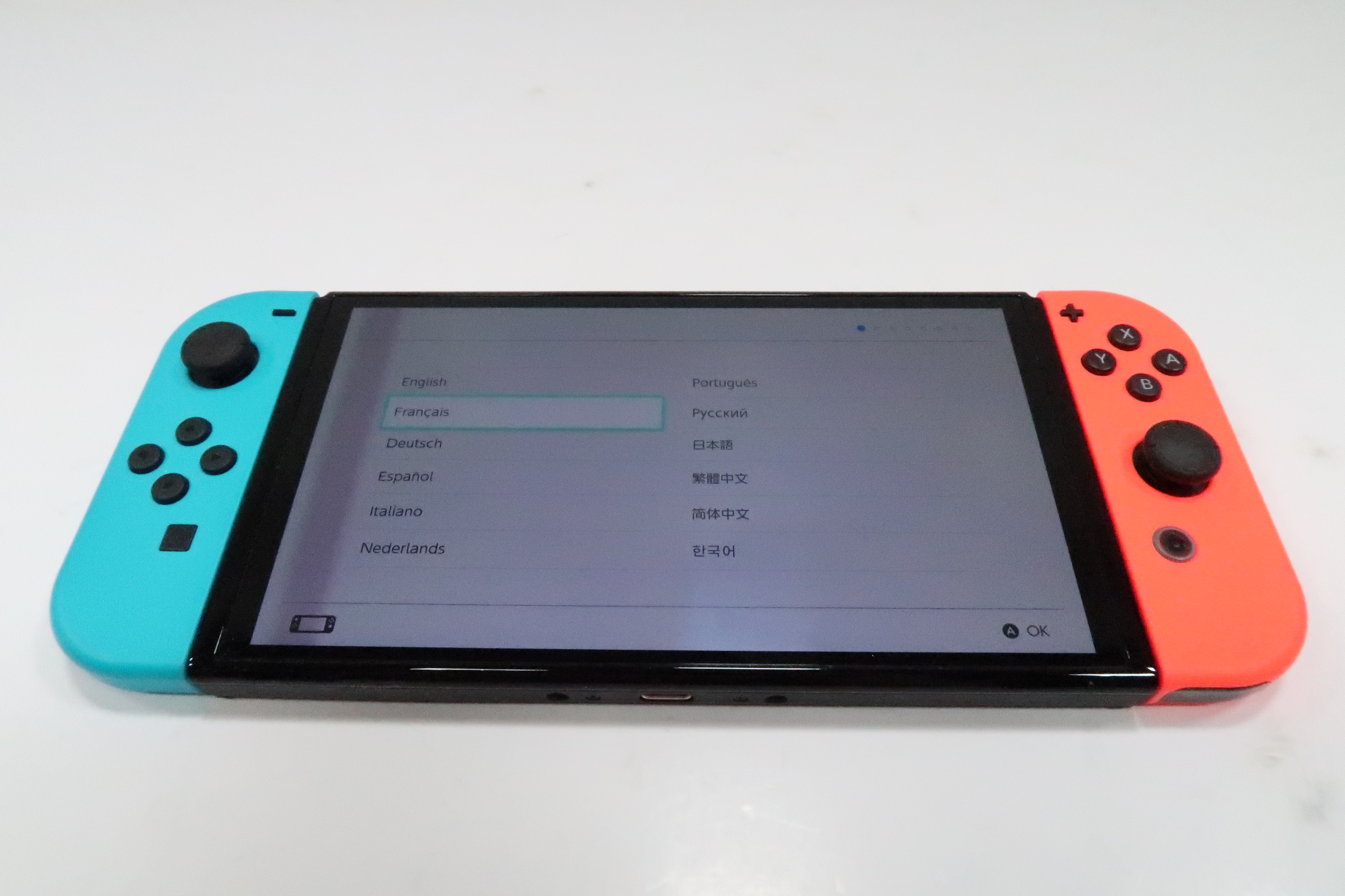 Nintendo HEG-001 Switch OLED Handheld Touchscreen Video Game Console 0367