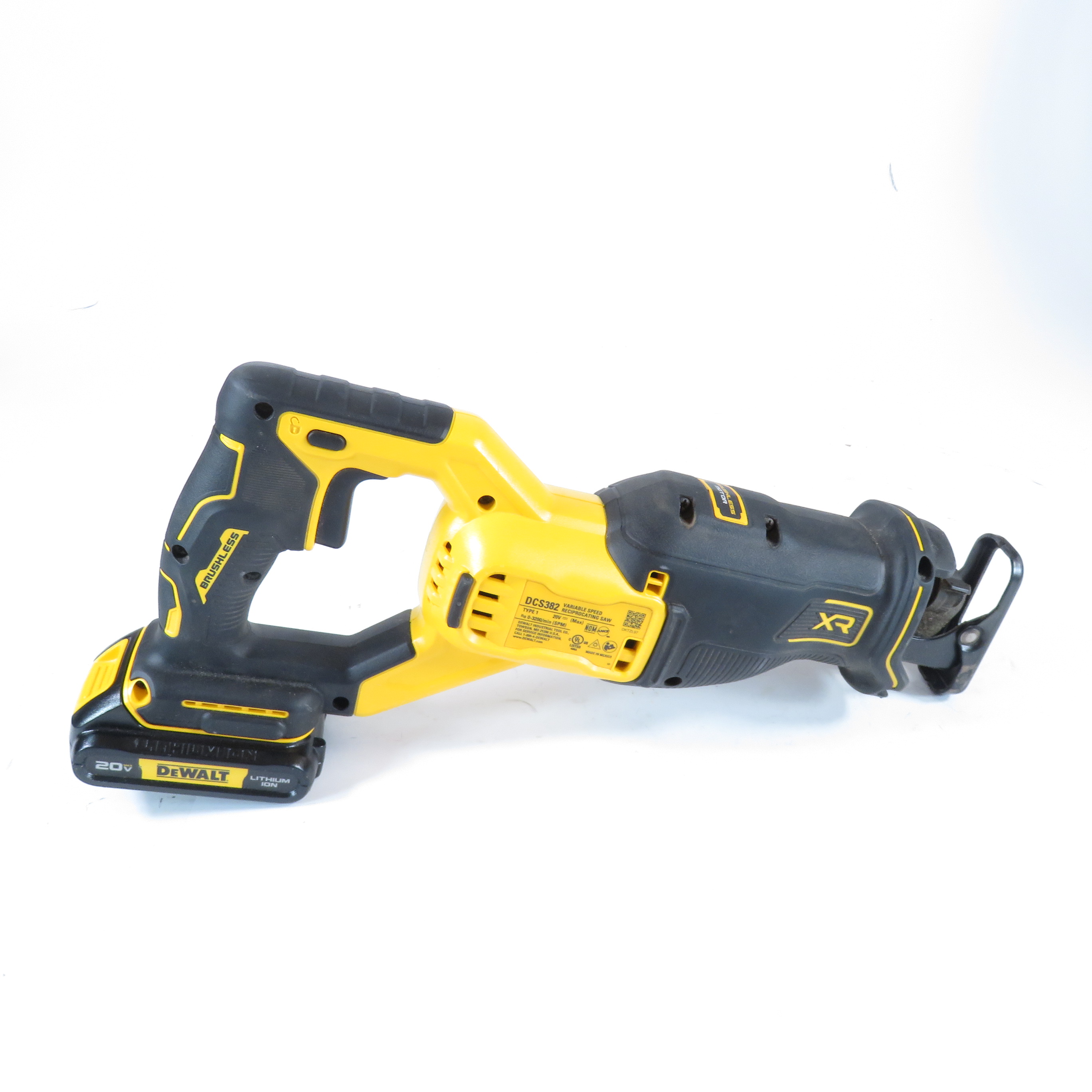DEWALT DCS382 20-Volt MAX XR Lithium-Ion Cordless Brushless Reciprocating Saw