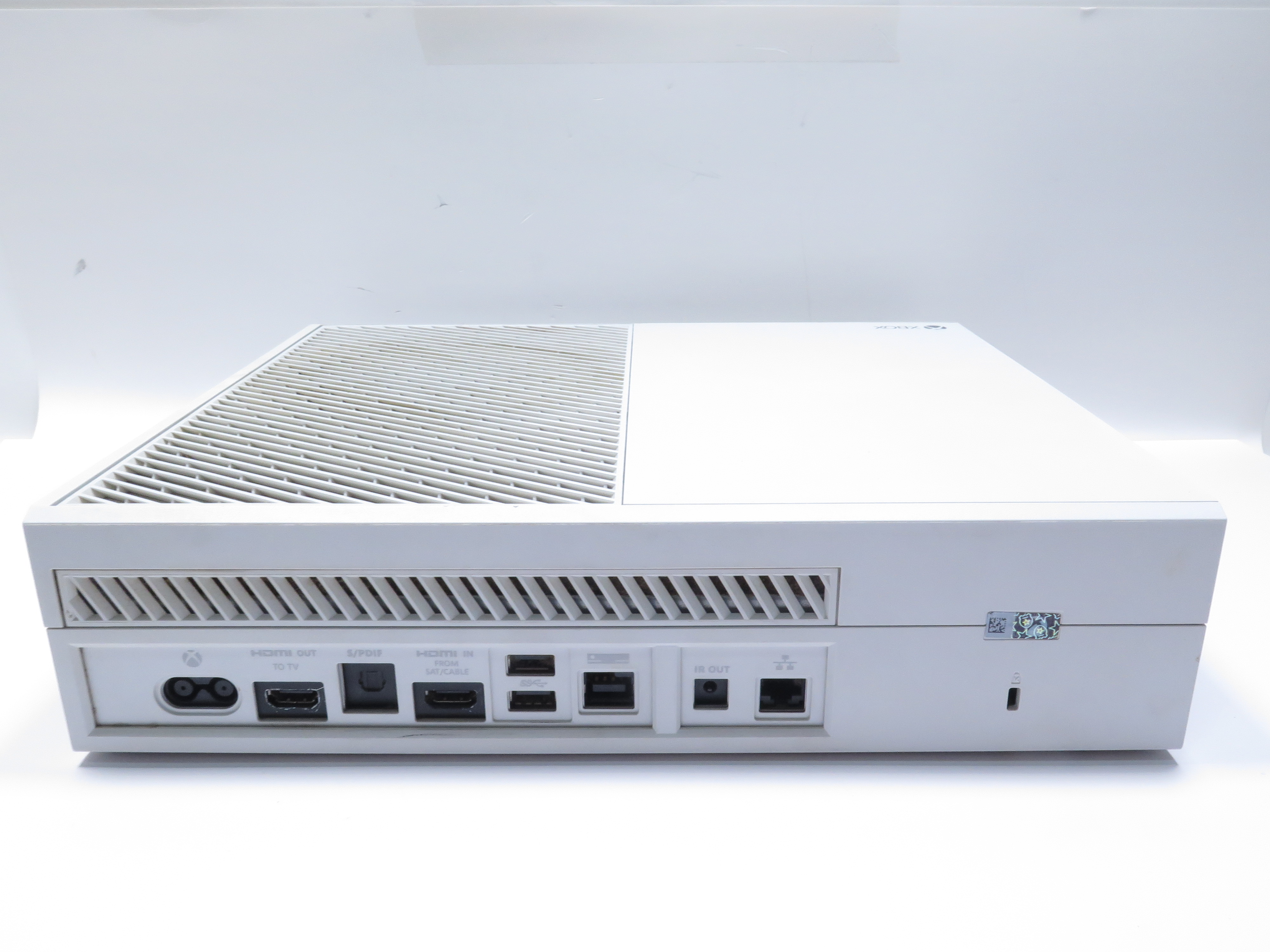 Microsoft 1540 Xbox One Original 500GB Video Game Console - White 6610