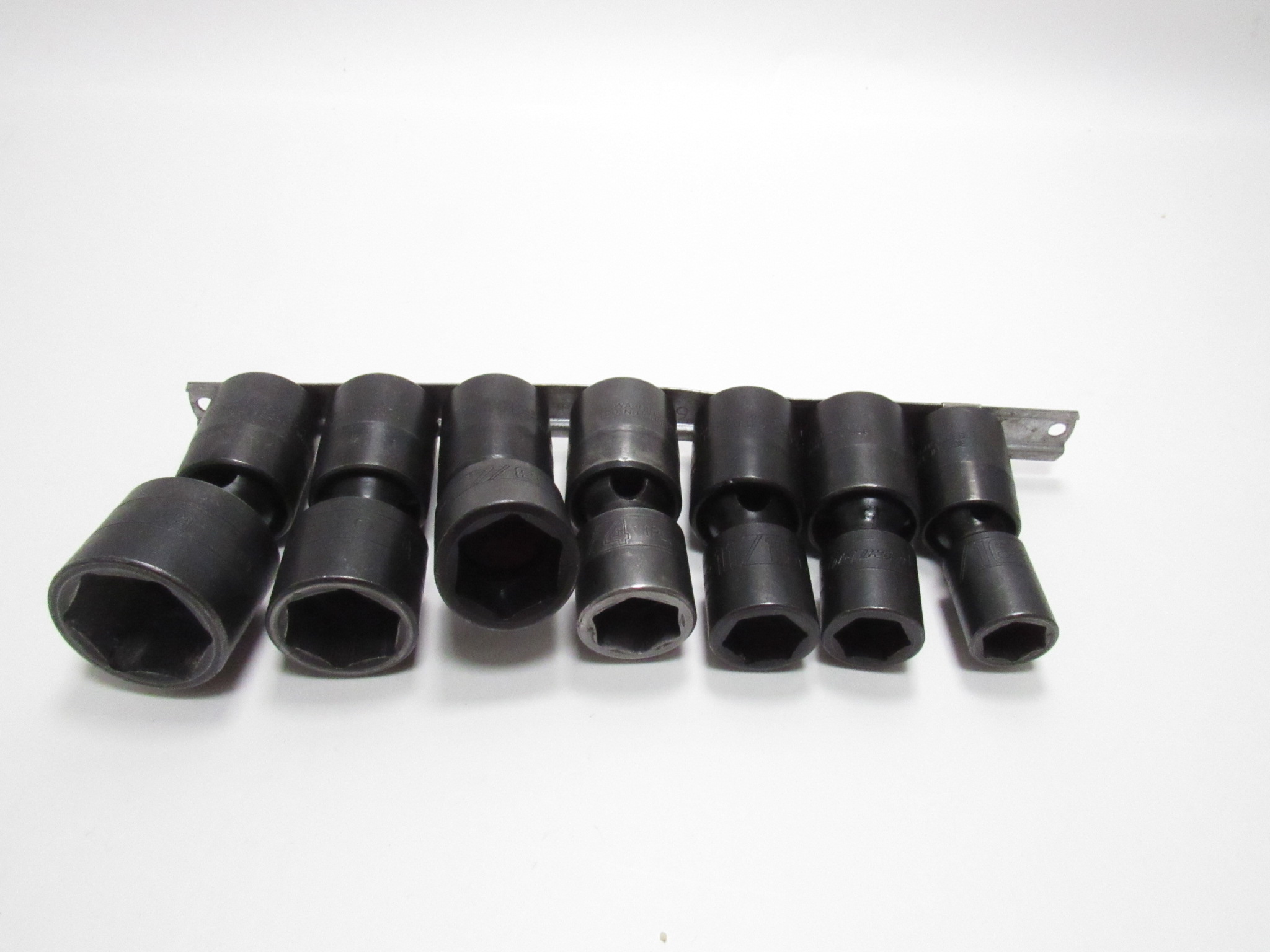Snap-On Tools USA 7-Piece 3/8" Drive SAE 6pt Low Profile Socket Set 207FHRM