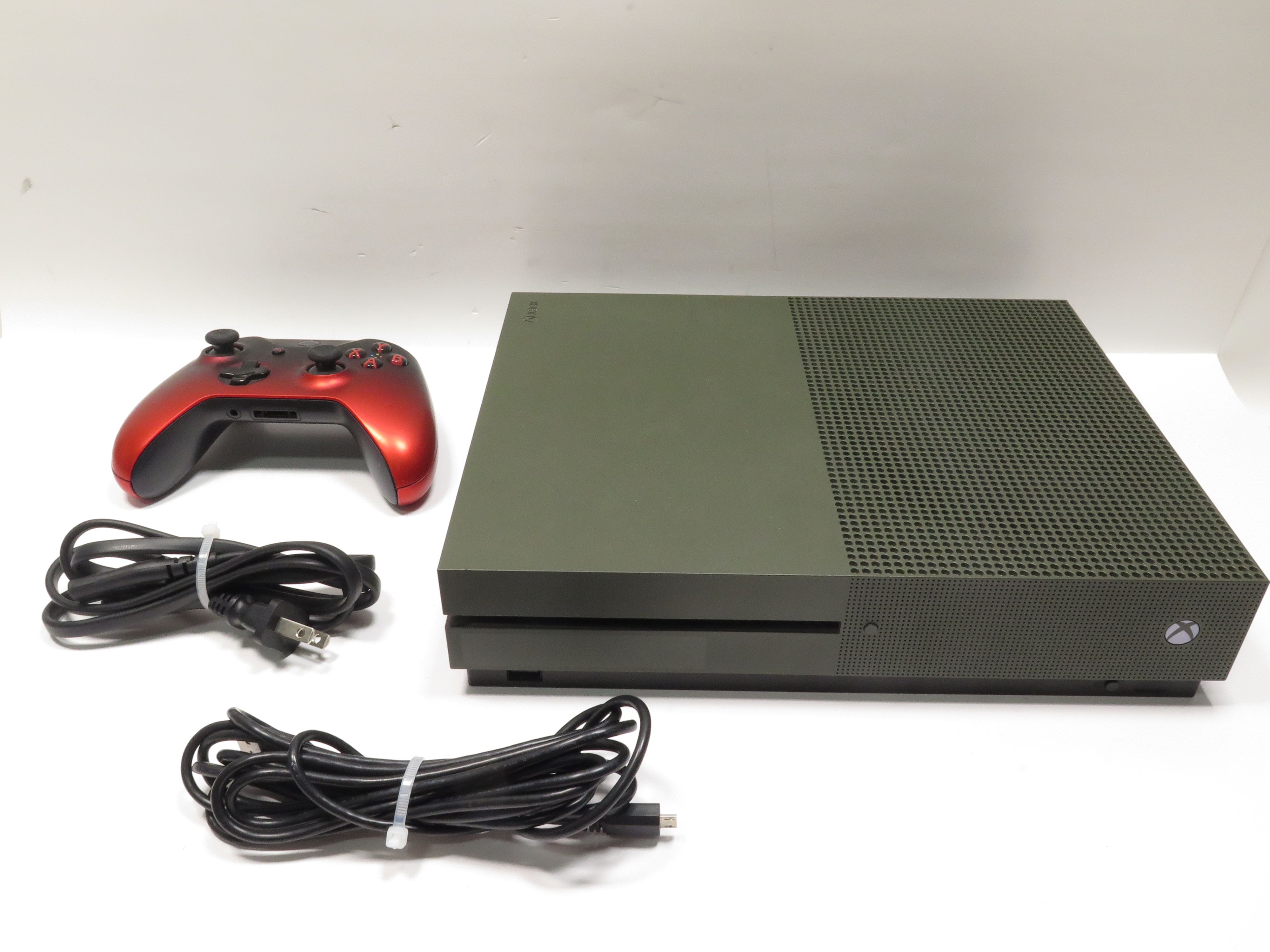 Microsoft 1681 Xbox One S 1TB Video Game Console - Battlefield Edition 1995