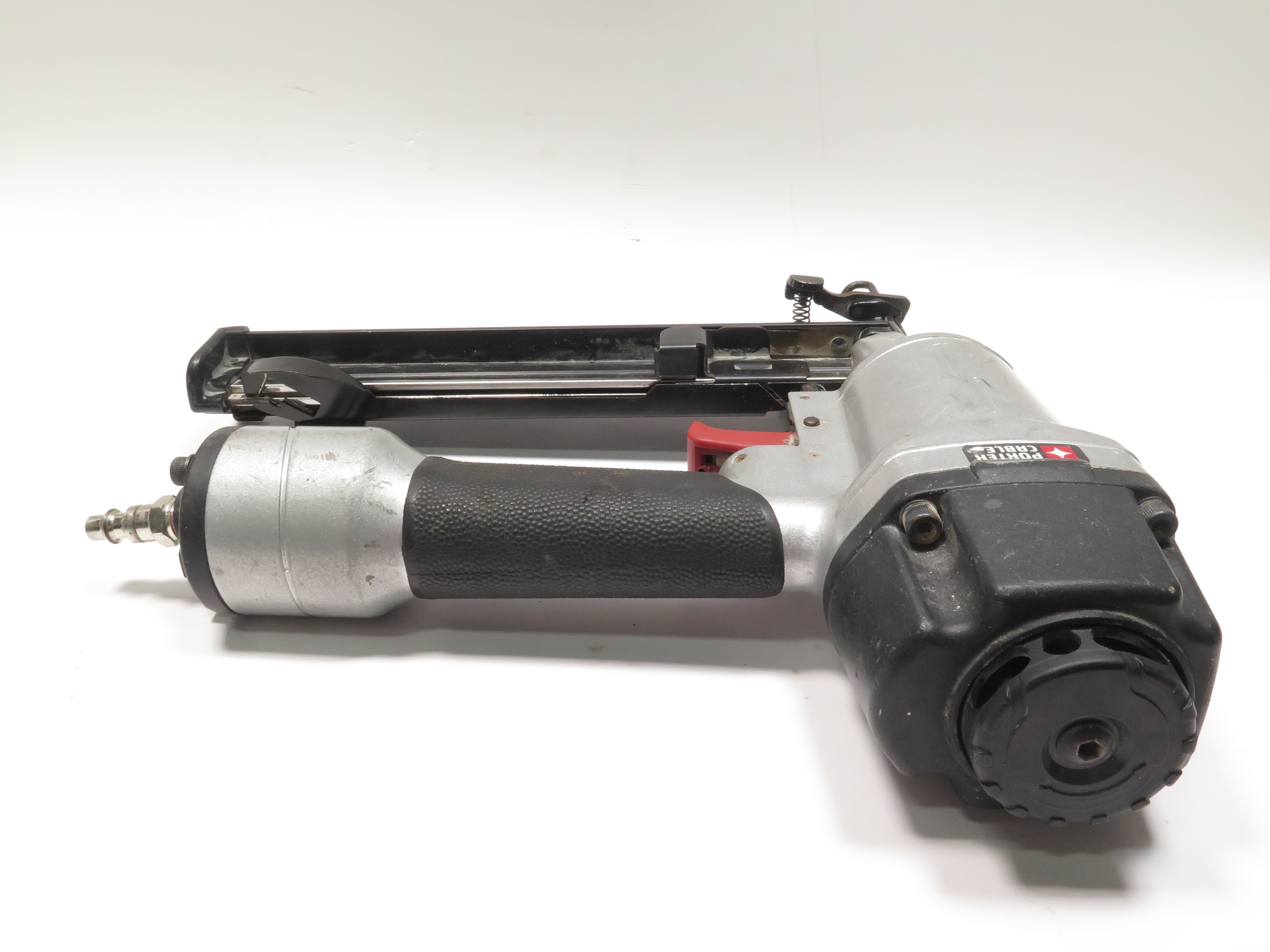 Porter Cable FN250SB Pneumatic 16-Gauge 2-1/2 in. Nailer Kit 0611