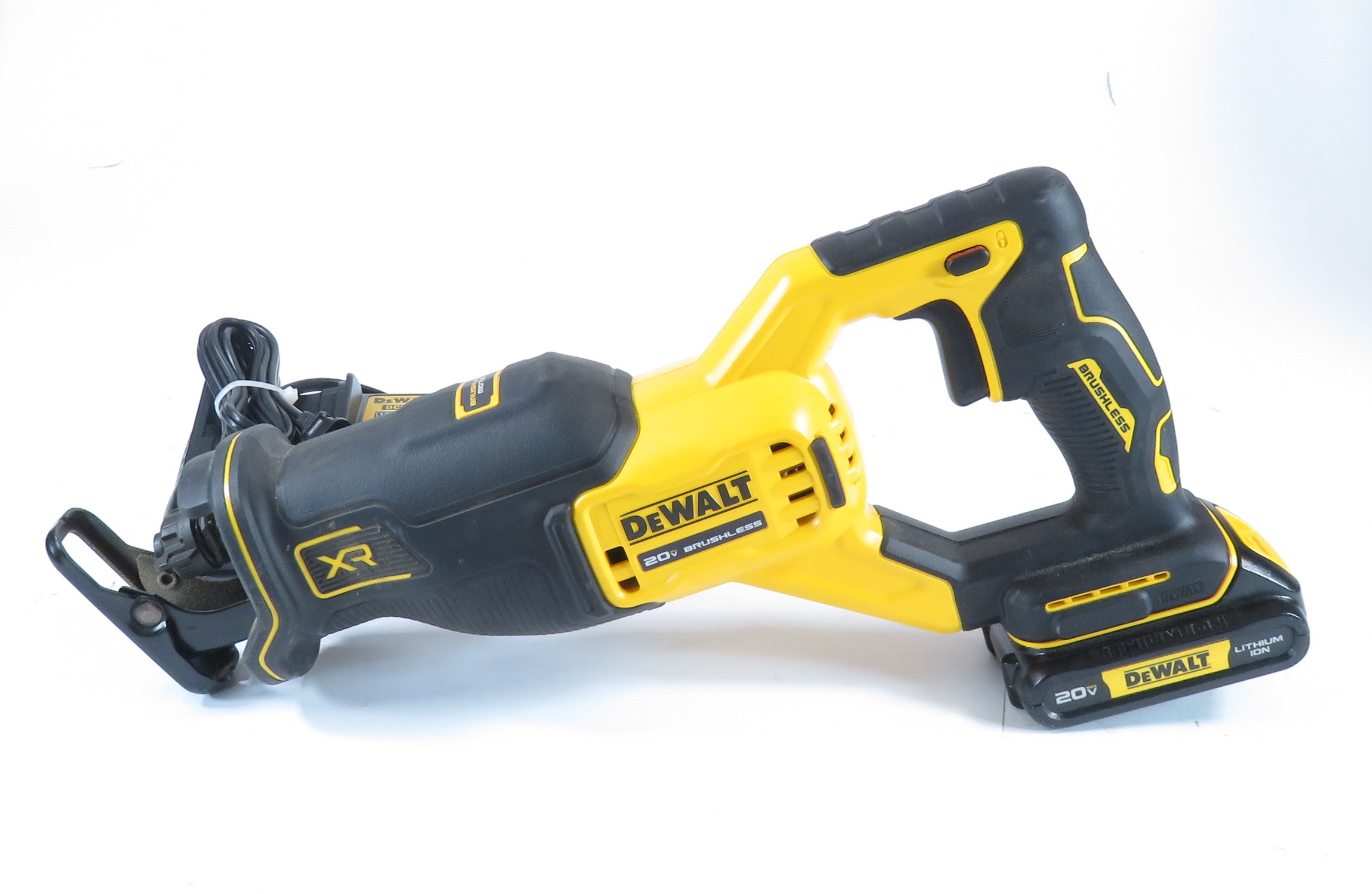 DEWALT DCS382 20-Volt MAX XR Lithium-Ion Cordless Brushless ...