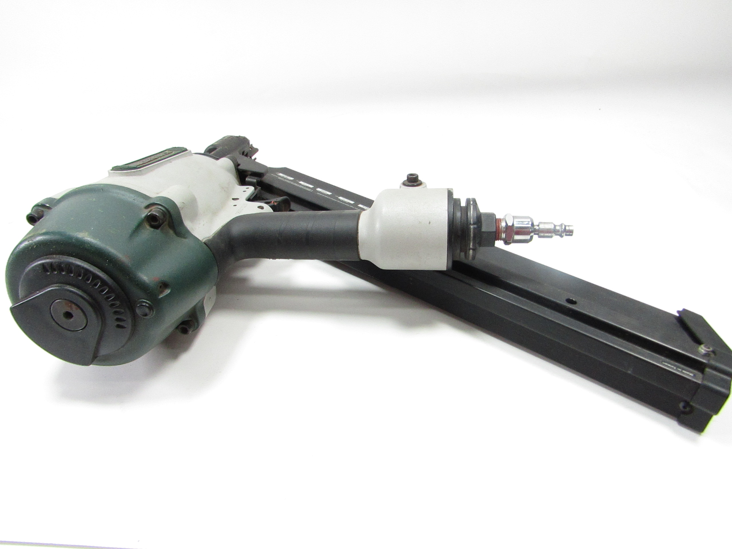 Masterforce 208-5012 Clipped Head Paper Collated Framing Nailer