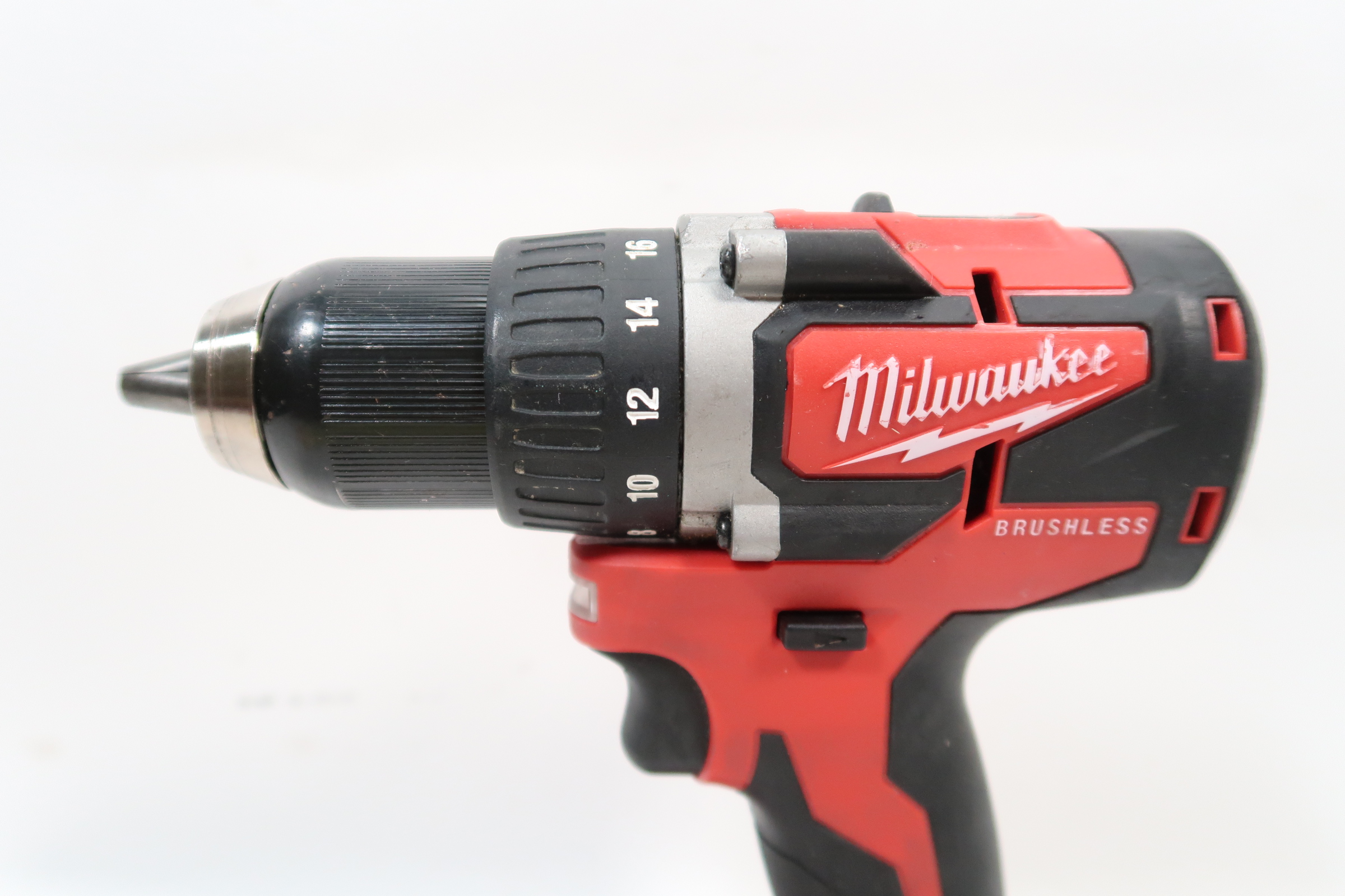 Milwaukee 2801-20 18-Volt Li-Ion Brushless Cordless 1/2" Compact Drill ...