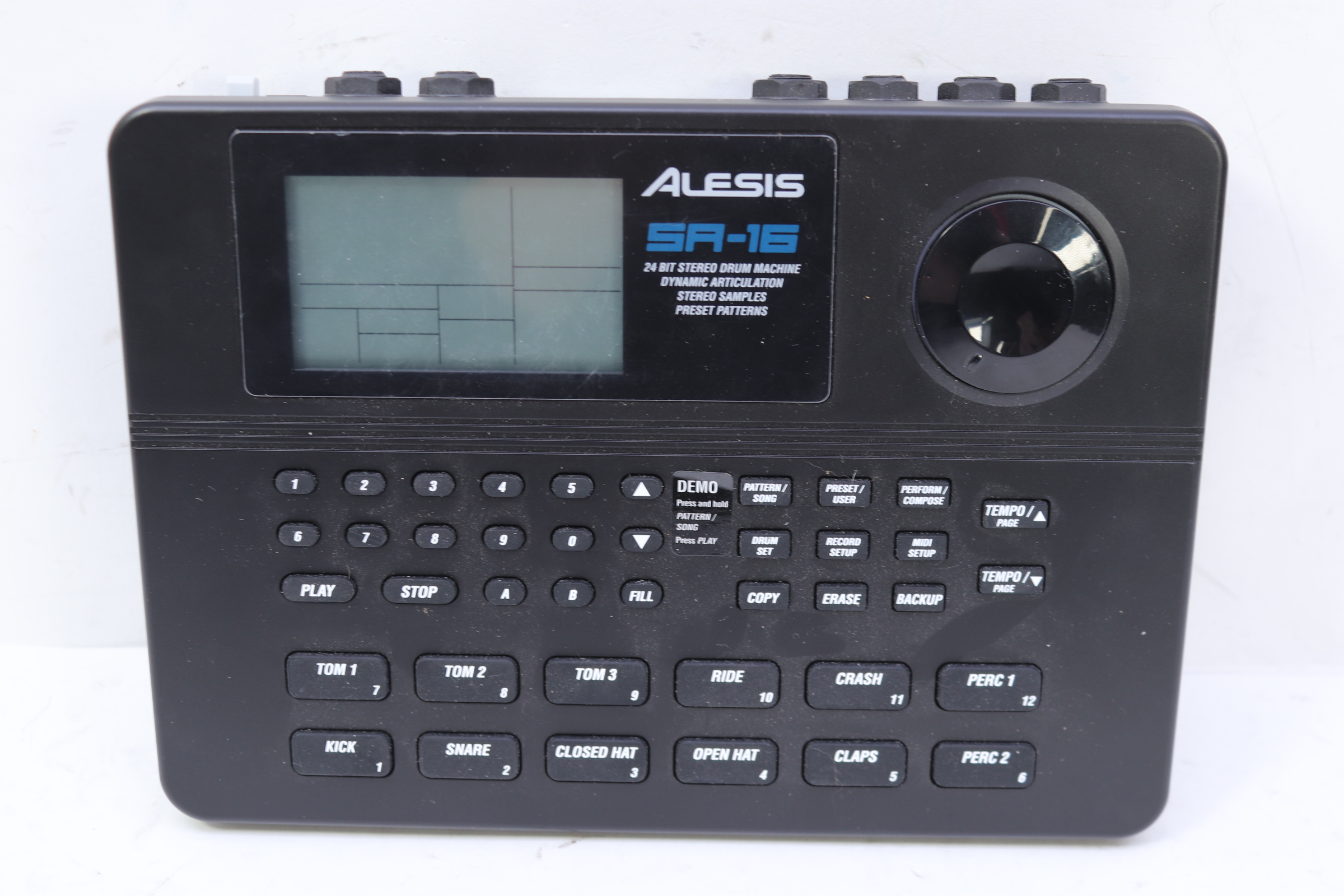Alesis SR-16 24-Bit Stereo Dynamic Articulation Drum Machine