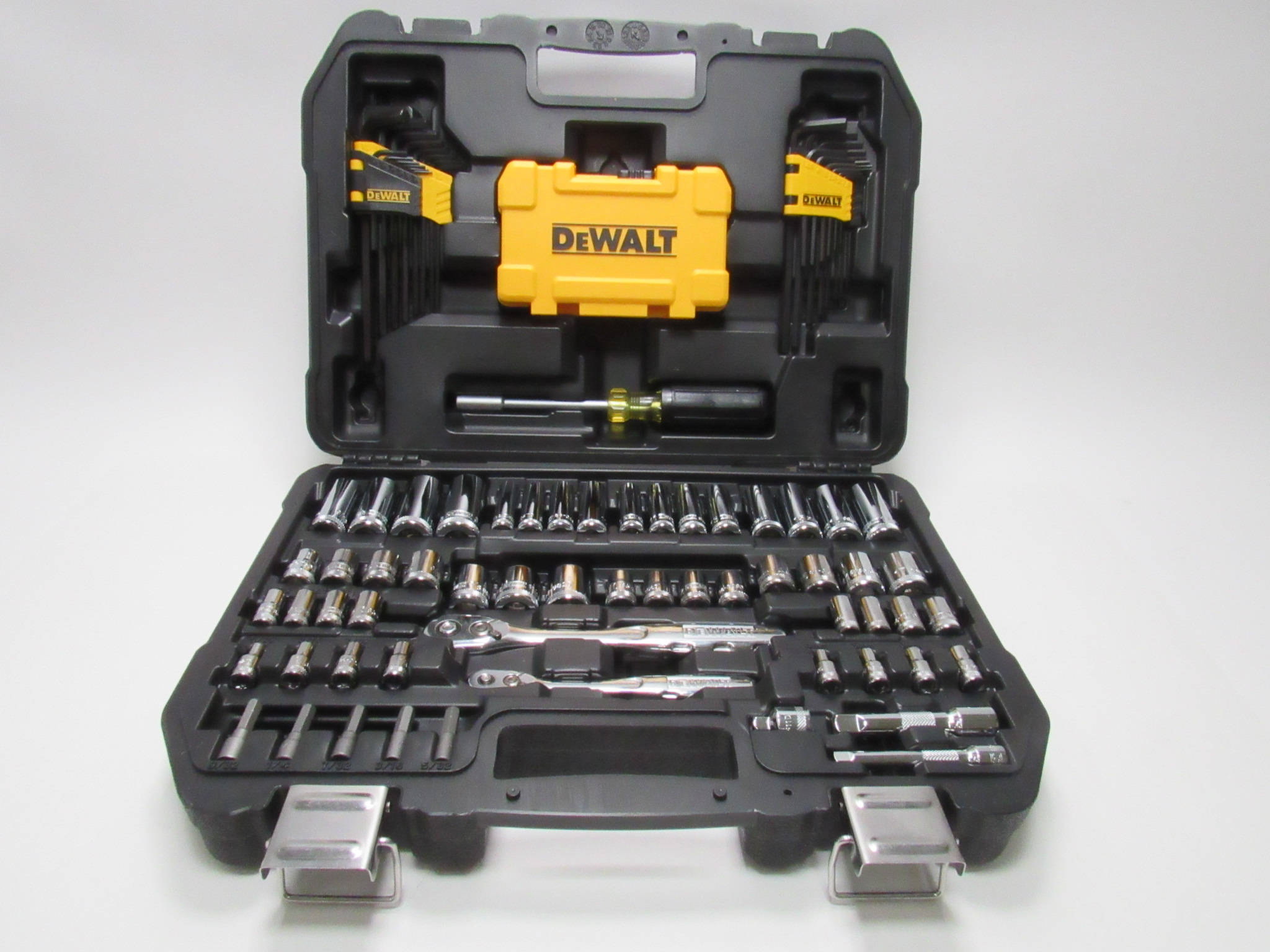 DeWalt 94 Piece Mechanics Tool Set
