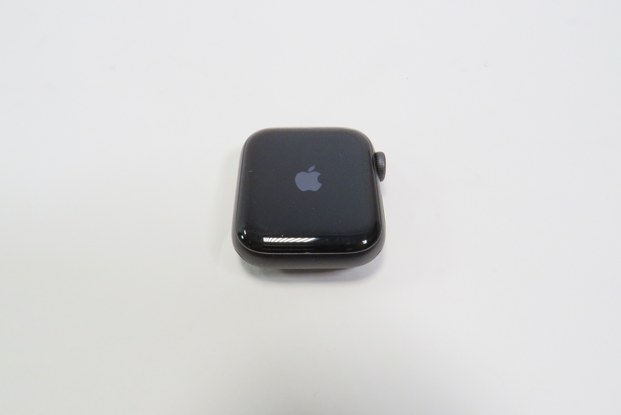 Apple Watch SE A2351 40mm Aluminum Case Touchscreen Smartwatch