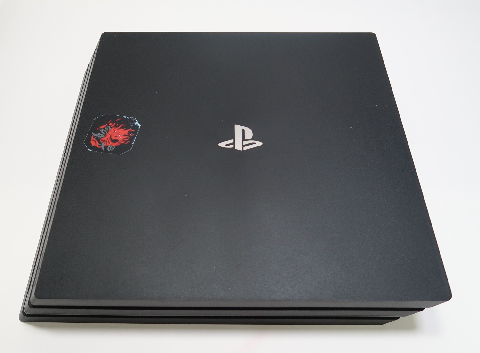 Sony PlayStation 4 Pro CUH-7215B 1TB Home Video Console 0685