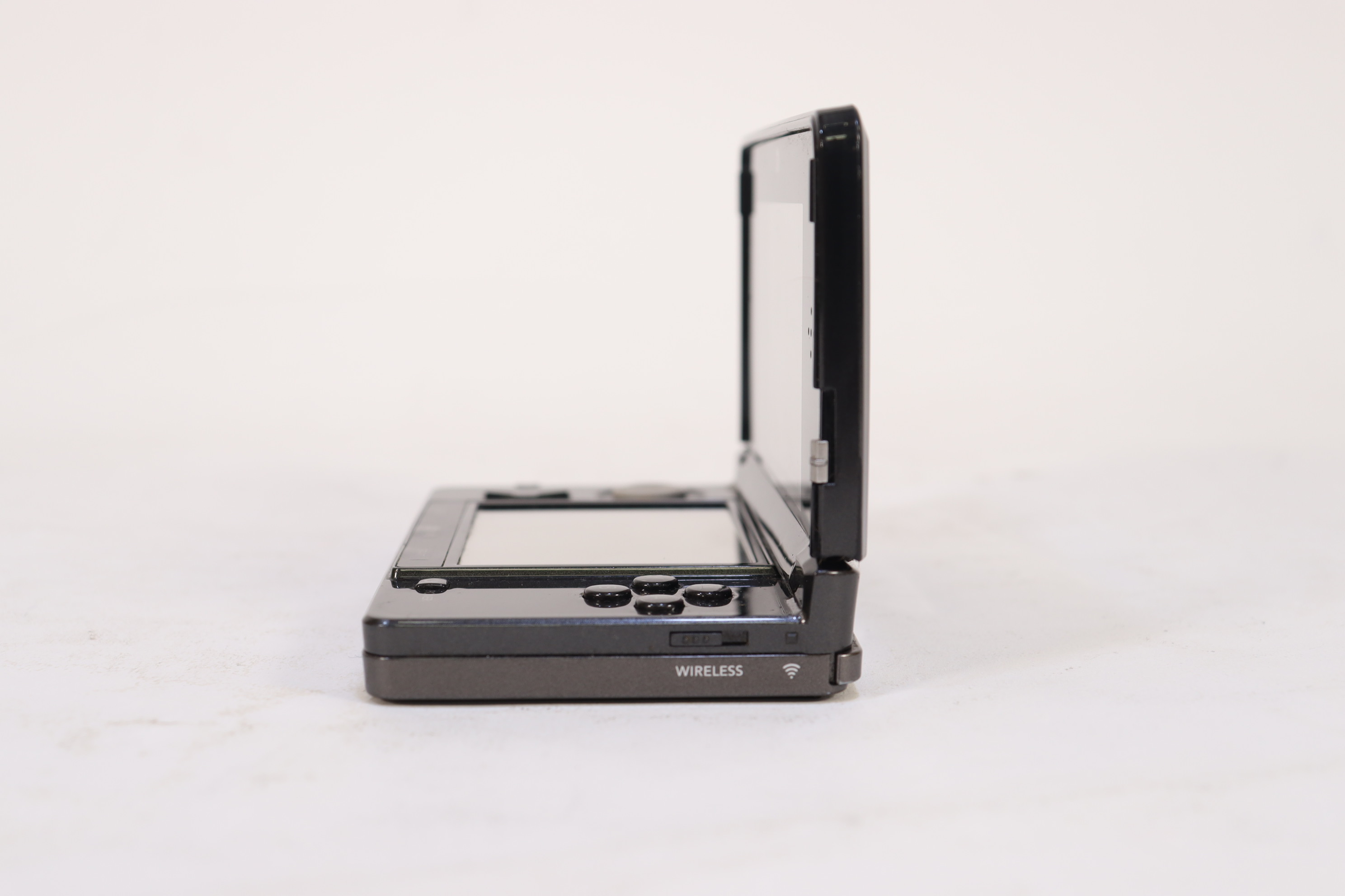 Nintendo CTR-001 3DS Dual Screen Handheld Portable System 0807