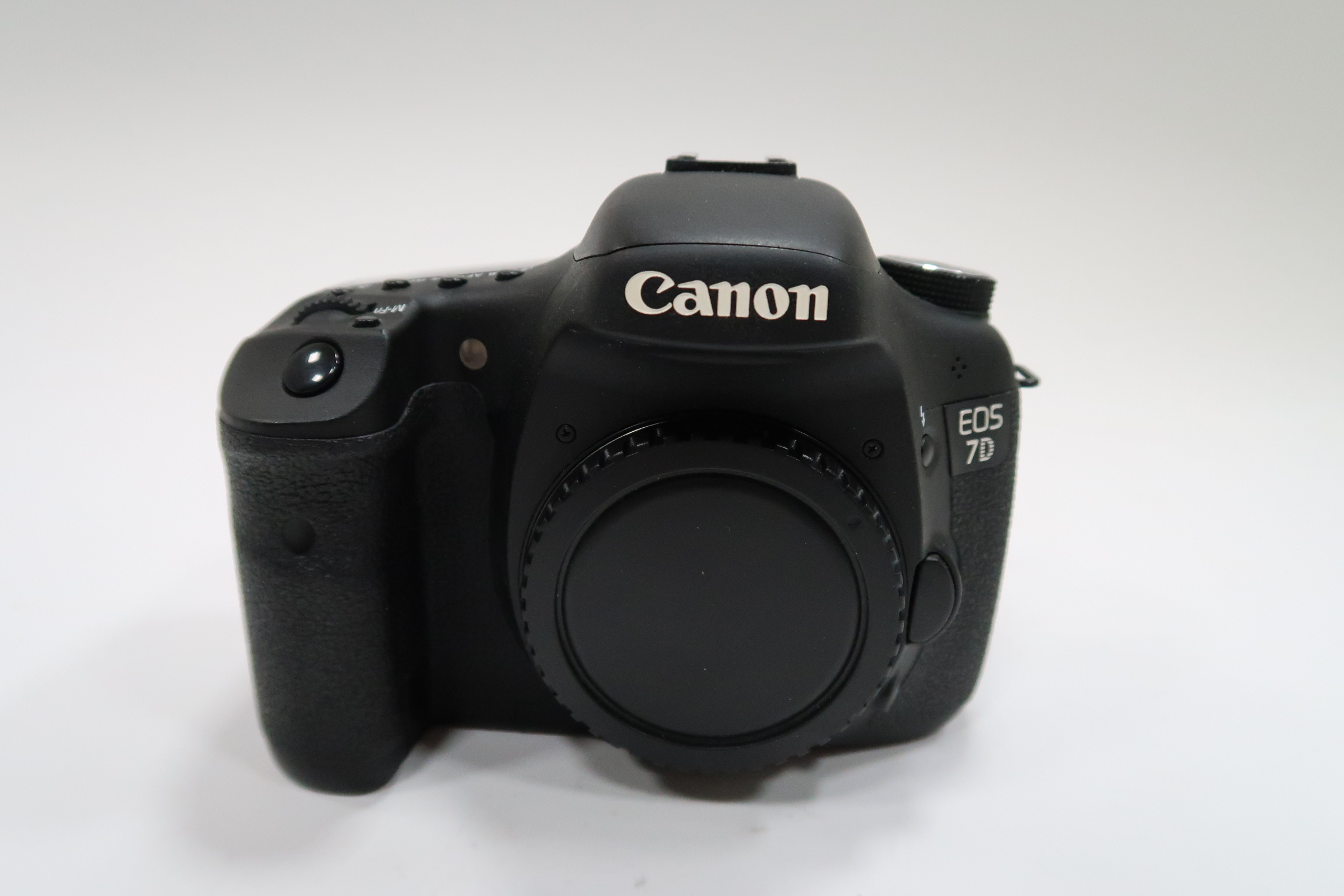 Canon EOS 7D 18 MP CMOS Digital SLR Camera 9332