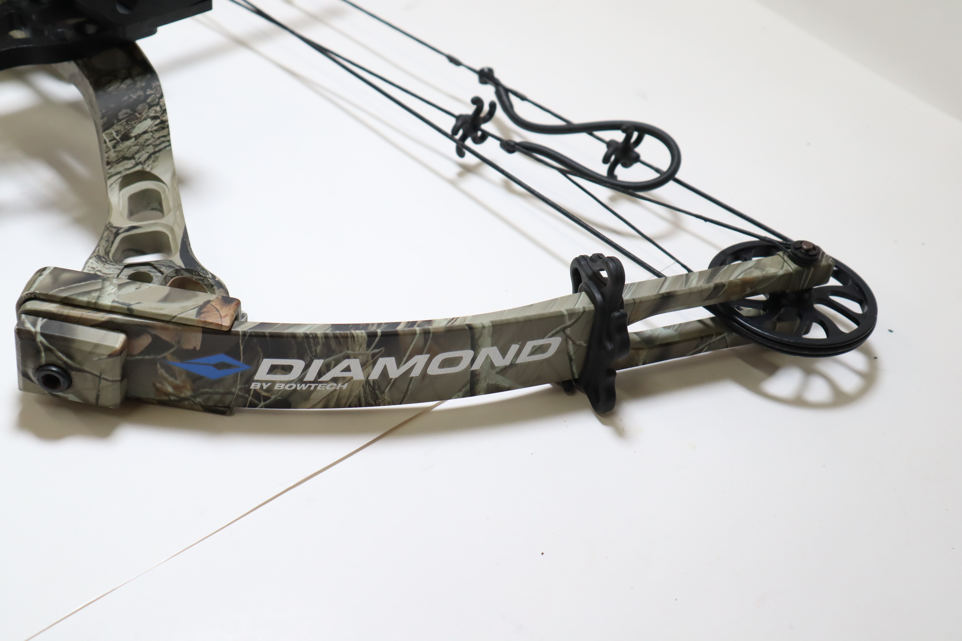 Bowtech Diamond The Rock Compound Bow 2008 DL 29 DW 70LBS