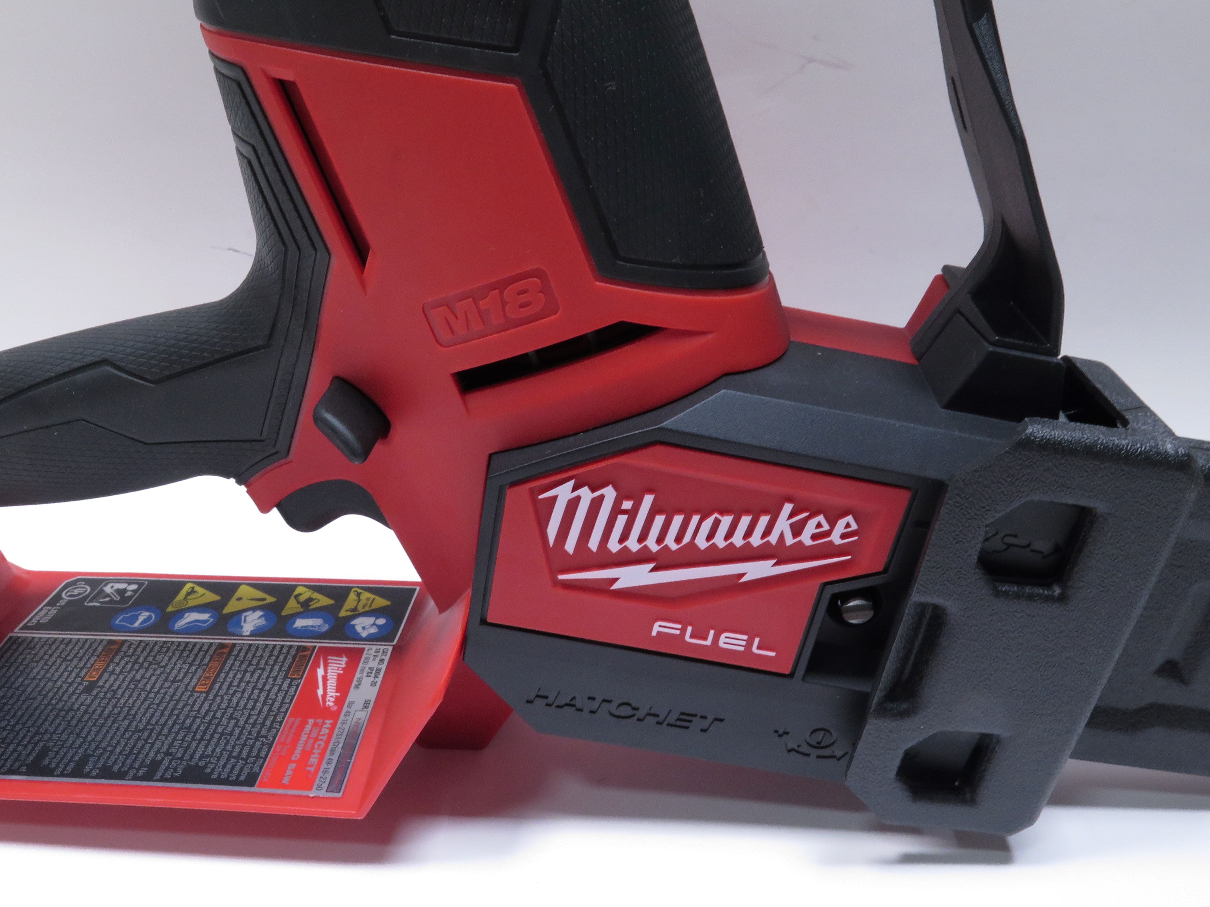 Milwaukee 3004-20 M18 FUEL 18V Lithium-Ion Brushless 8" Hatchet Pruning ...