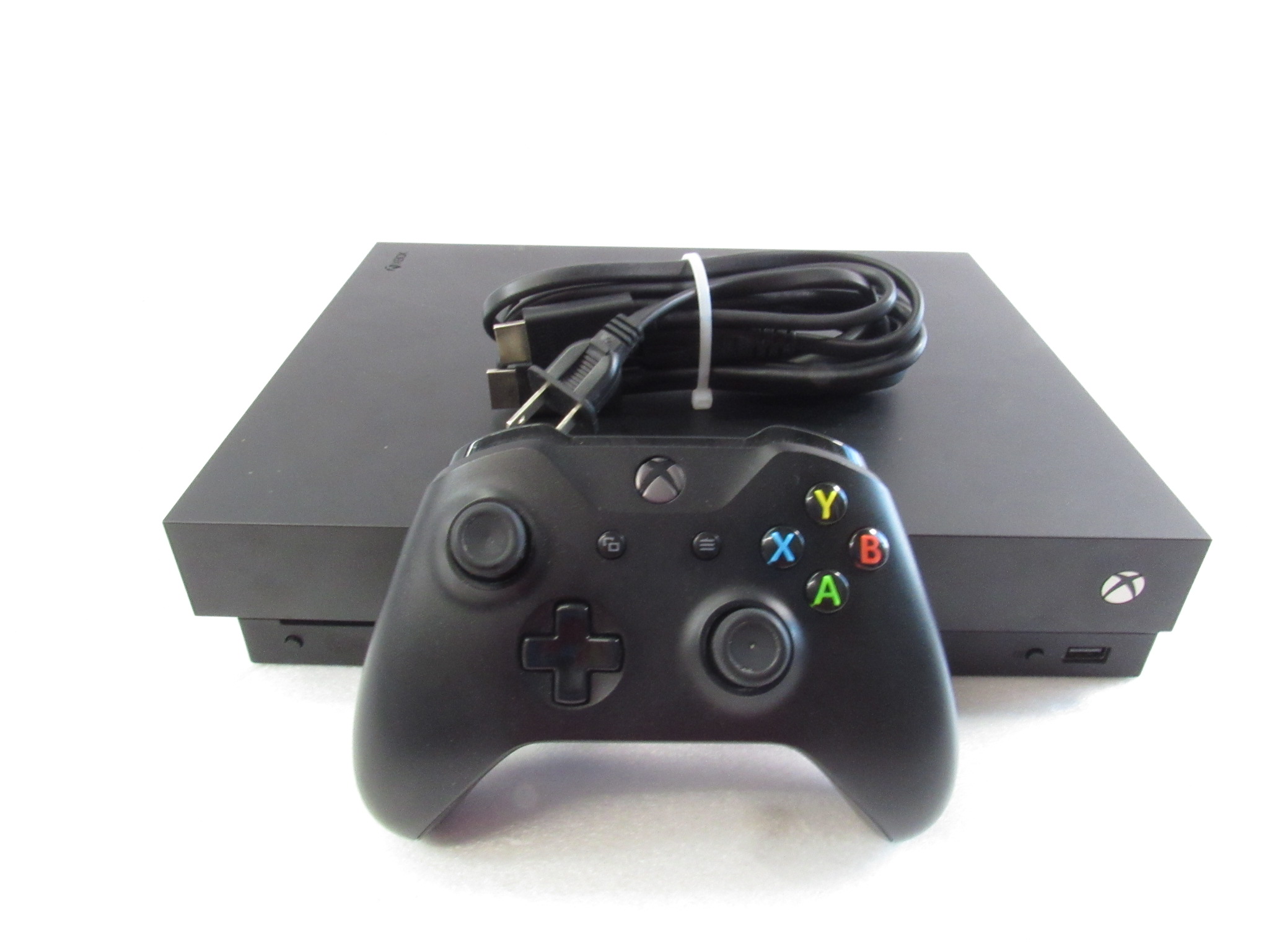 Microsoft Xbox One X 1787 1TB 4K Video Game Console Xbox One X 1160