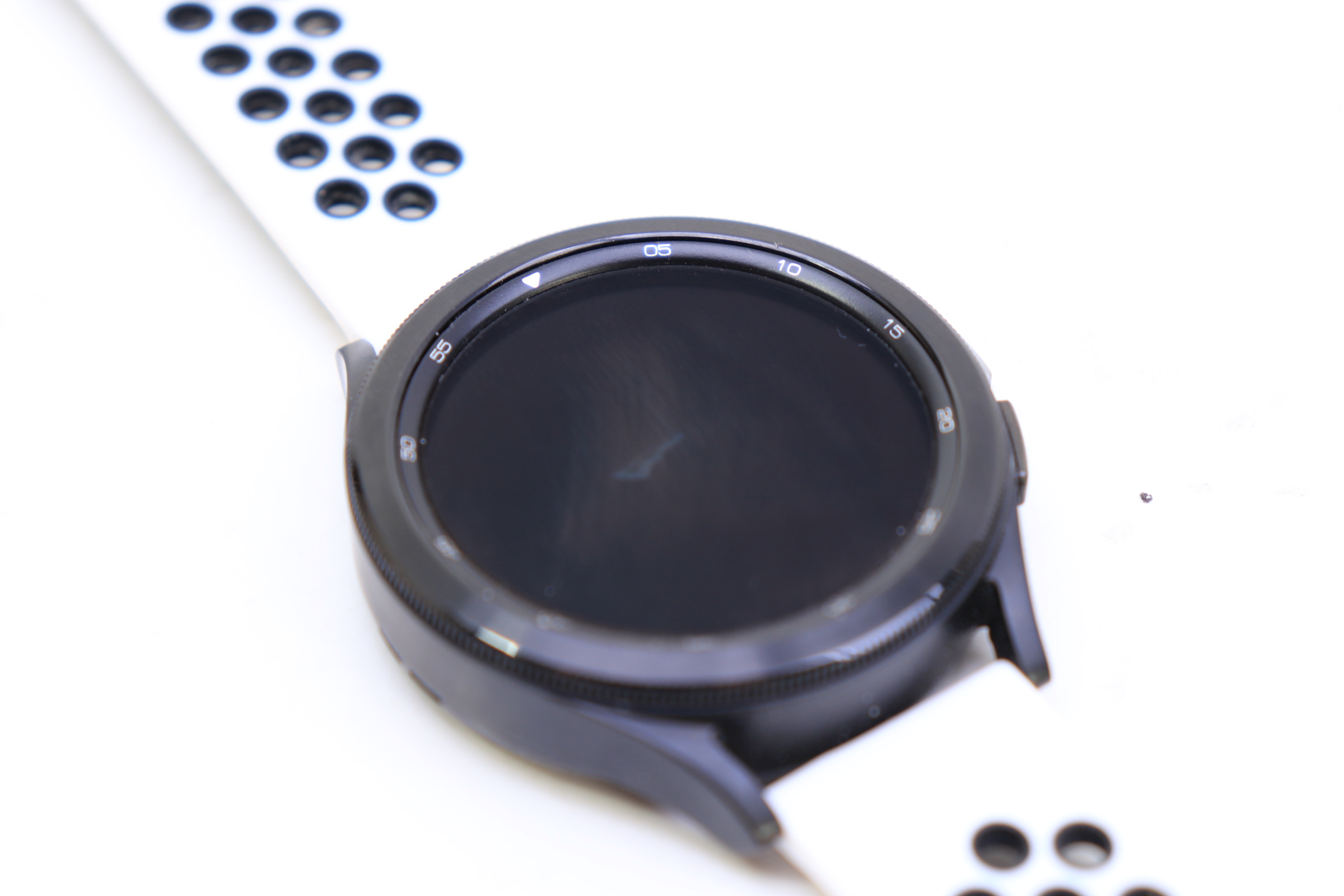 Samsung Galaxy Watch4 Classic SM-R895U 46mm Case LTE Touchscreen Smartwatch