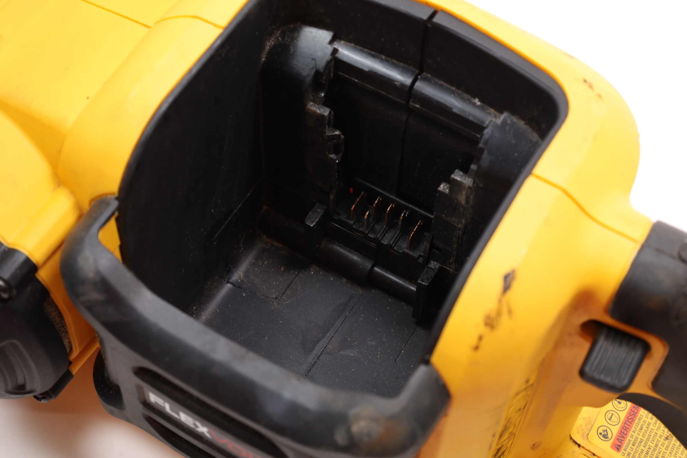 DeWalt DCCS670 60V MAX 16" Brushless Cordless Battery Powered Chainsaw