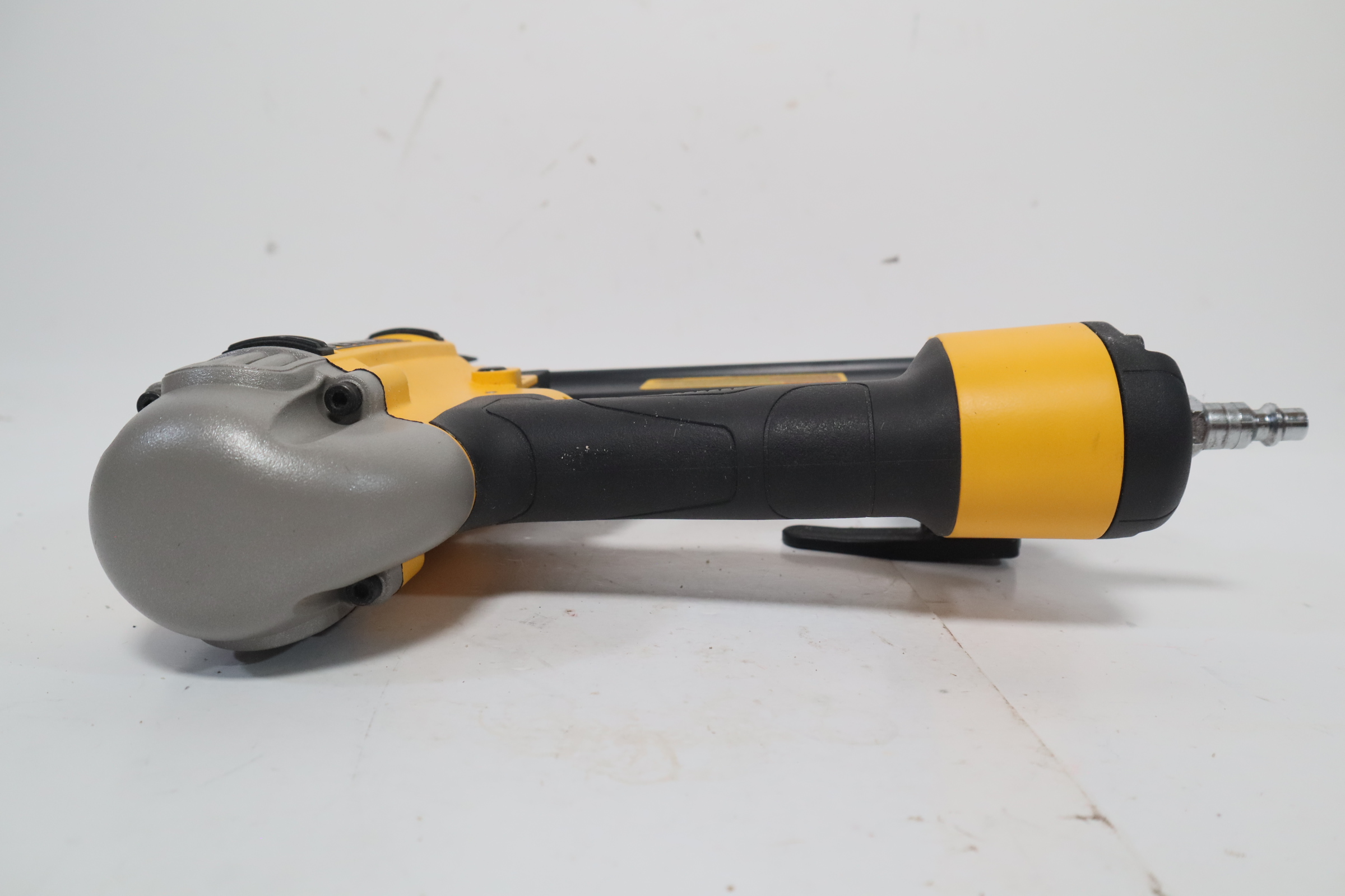 DeWalt DWFP12233 18-Gauge Pneumatic Corded Brad Nailer