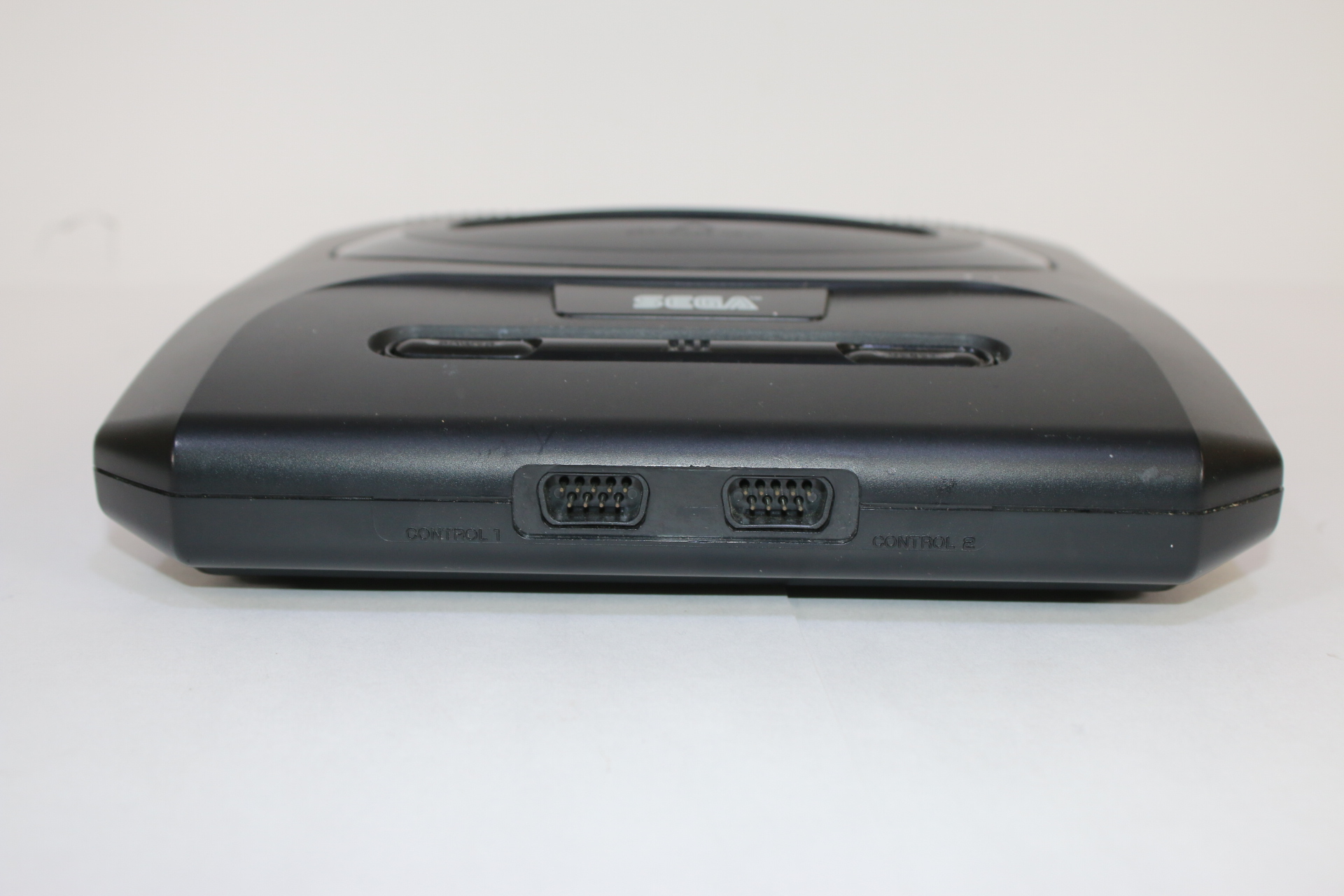 SEGA Genesis 2 Slim MK-1631A Video Game System 6280 / 2 Controllers