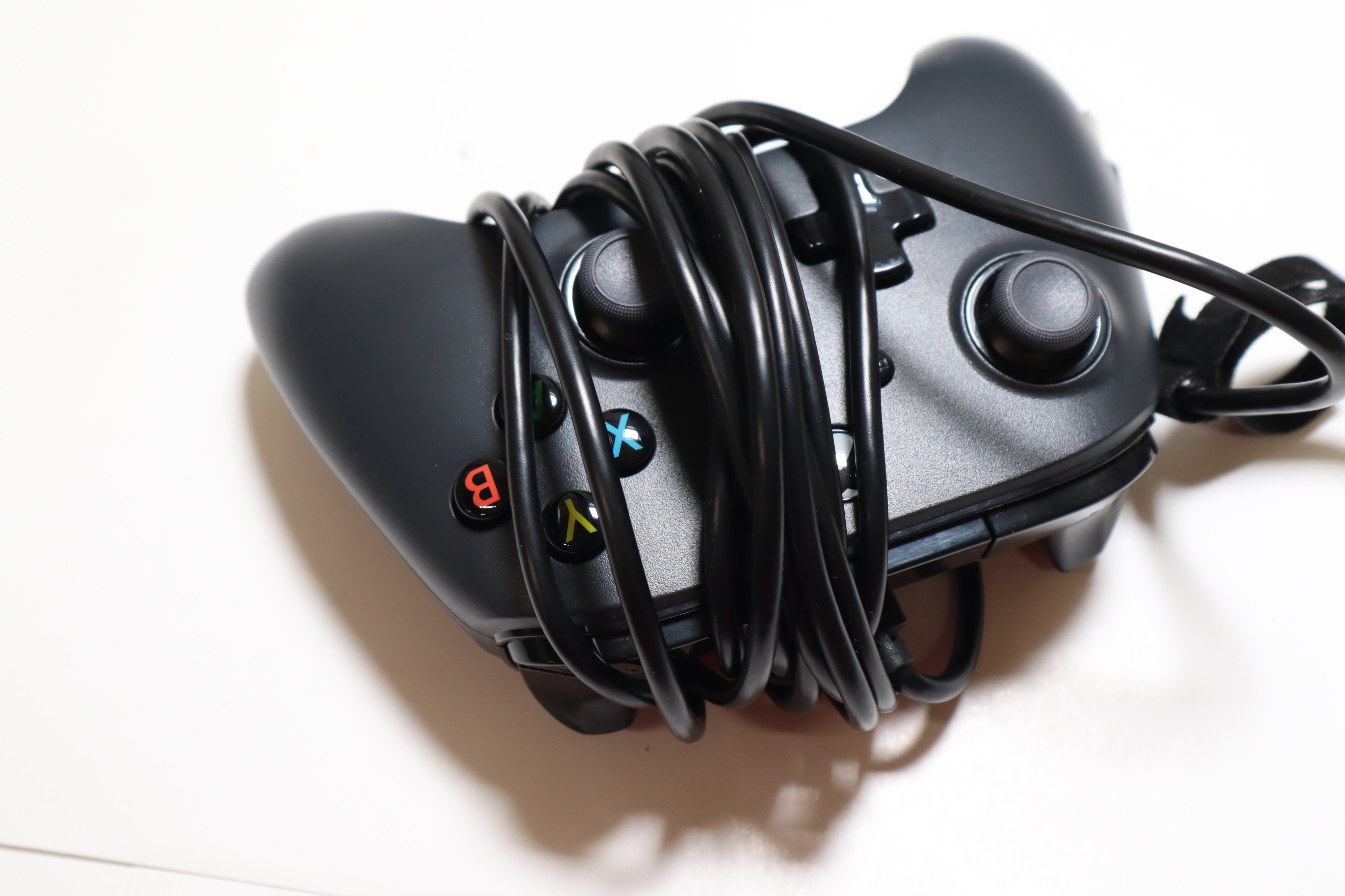 Microsoft 1540 500GB Xbox One 1st Gen Video Game Console 9083