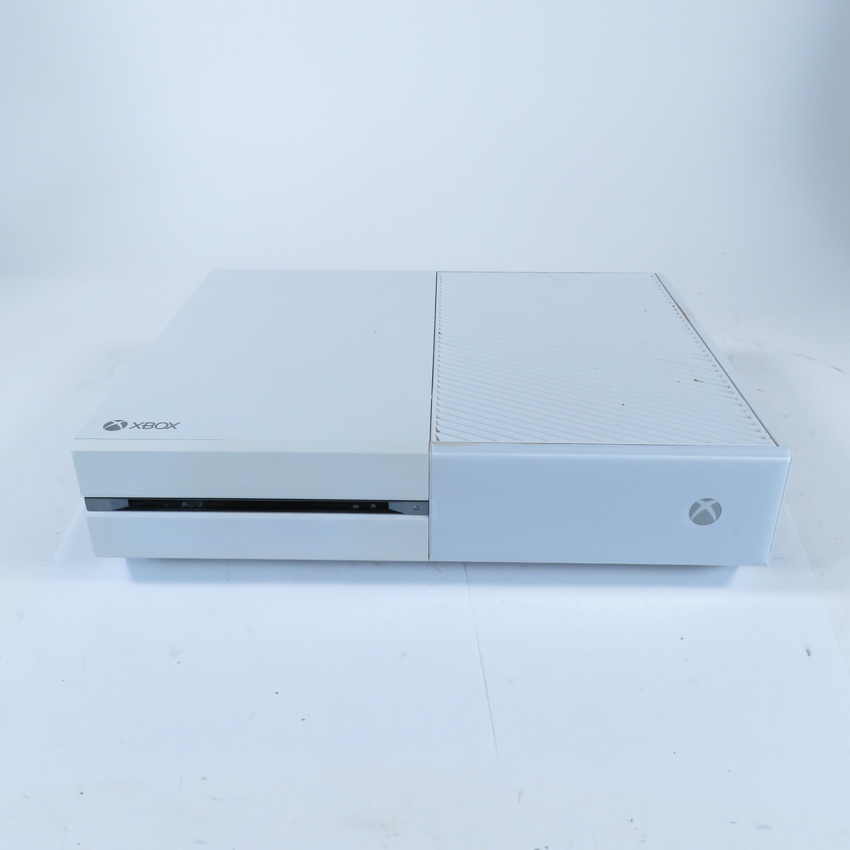 Microsoft Xbox One 1540 500GB HDD White Body Home Video Game Console 3670