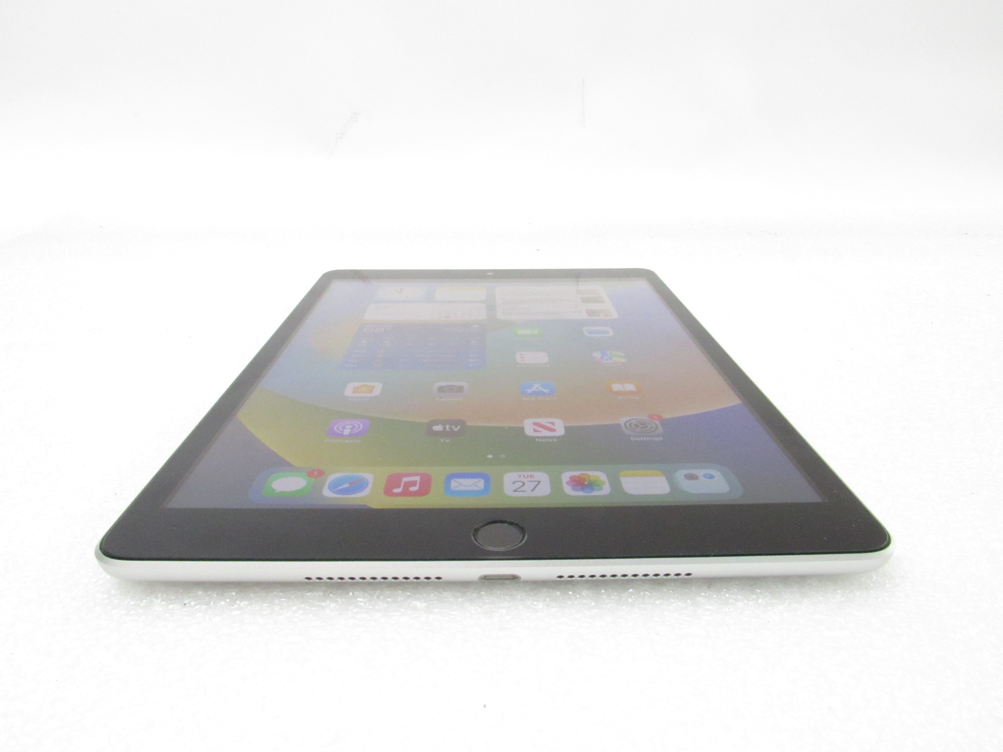 Apple MK2L3LL/A 10.2-Inch iPad 9th Gen 64GB Silver WIFI