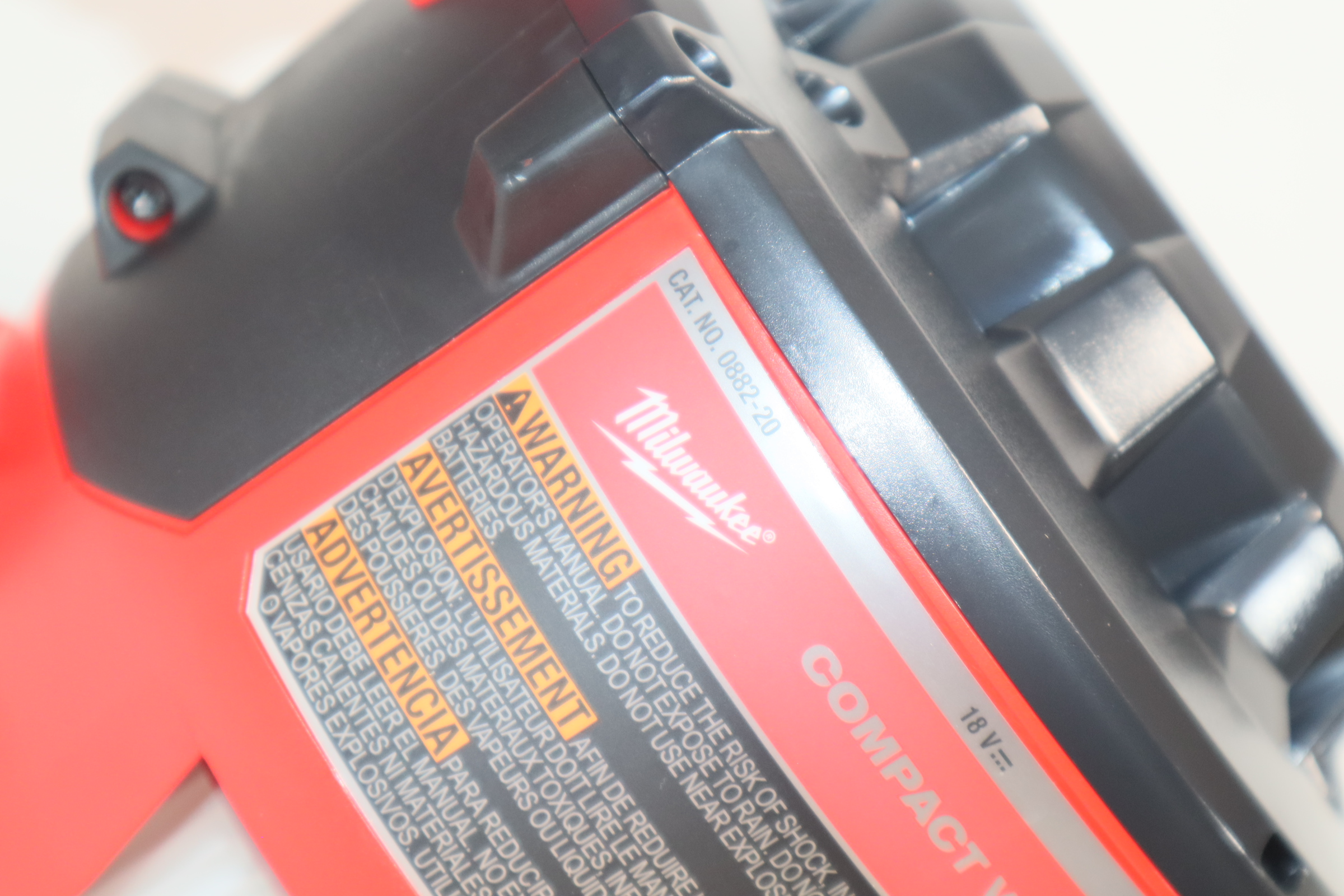 Milwaukee 0882-20 M18 Compact Vacuum 6934