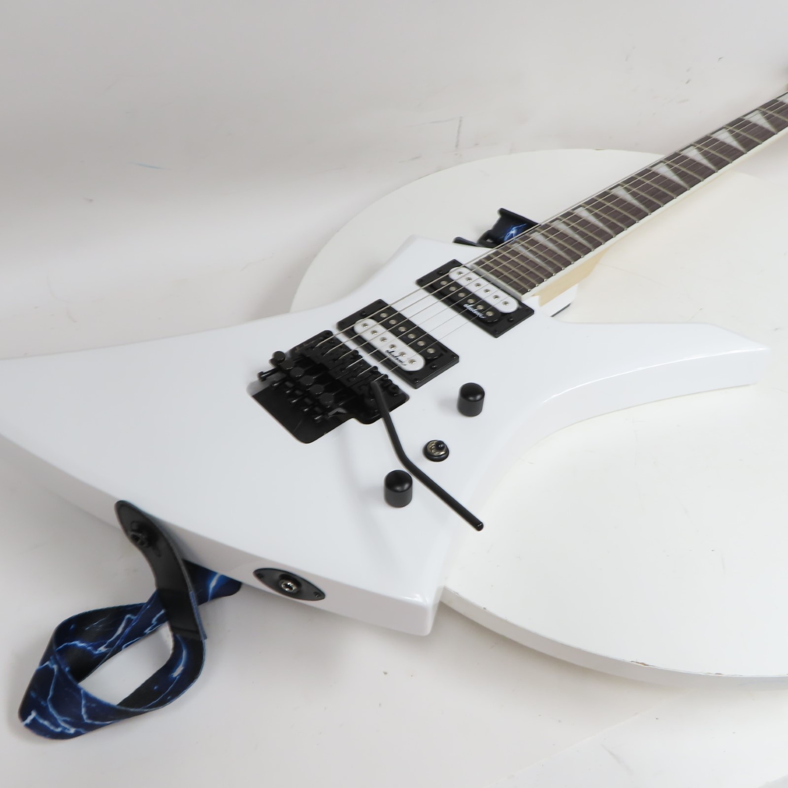 Jackson JS32 JS Series Kelly 6-String Solid Body Electric Guitar - Snow ...