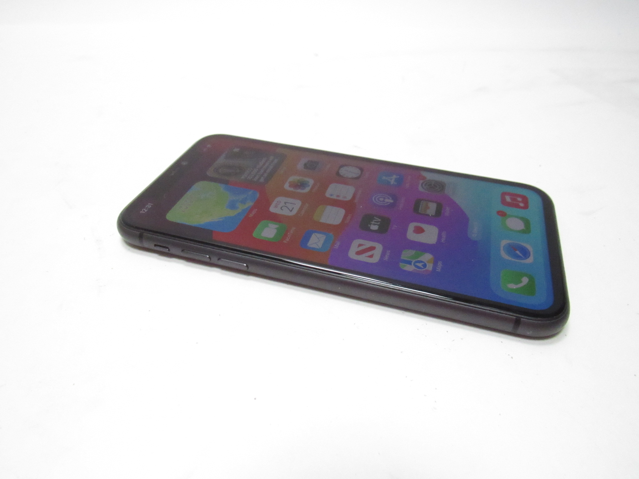 Apple iPhone 11 MHCP3LL/A 64GB Black Metro PCS No SIM Restrictions
