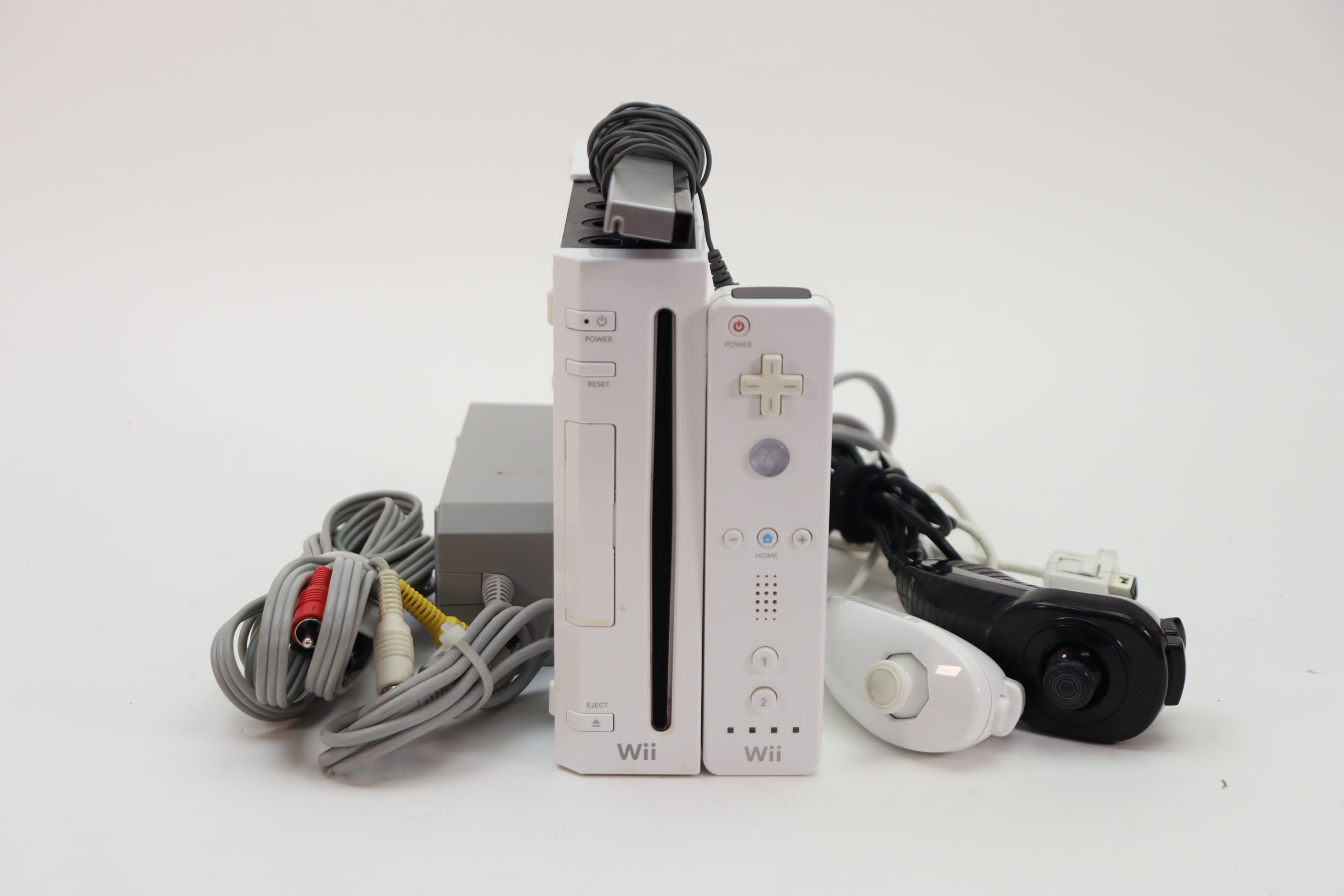 Nintendo Wii RVL-001 512MB White Body Video Gaming Console 1226