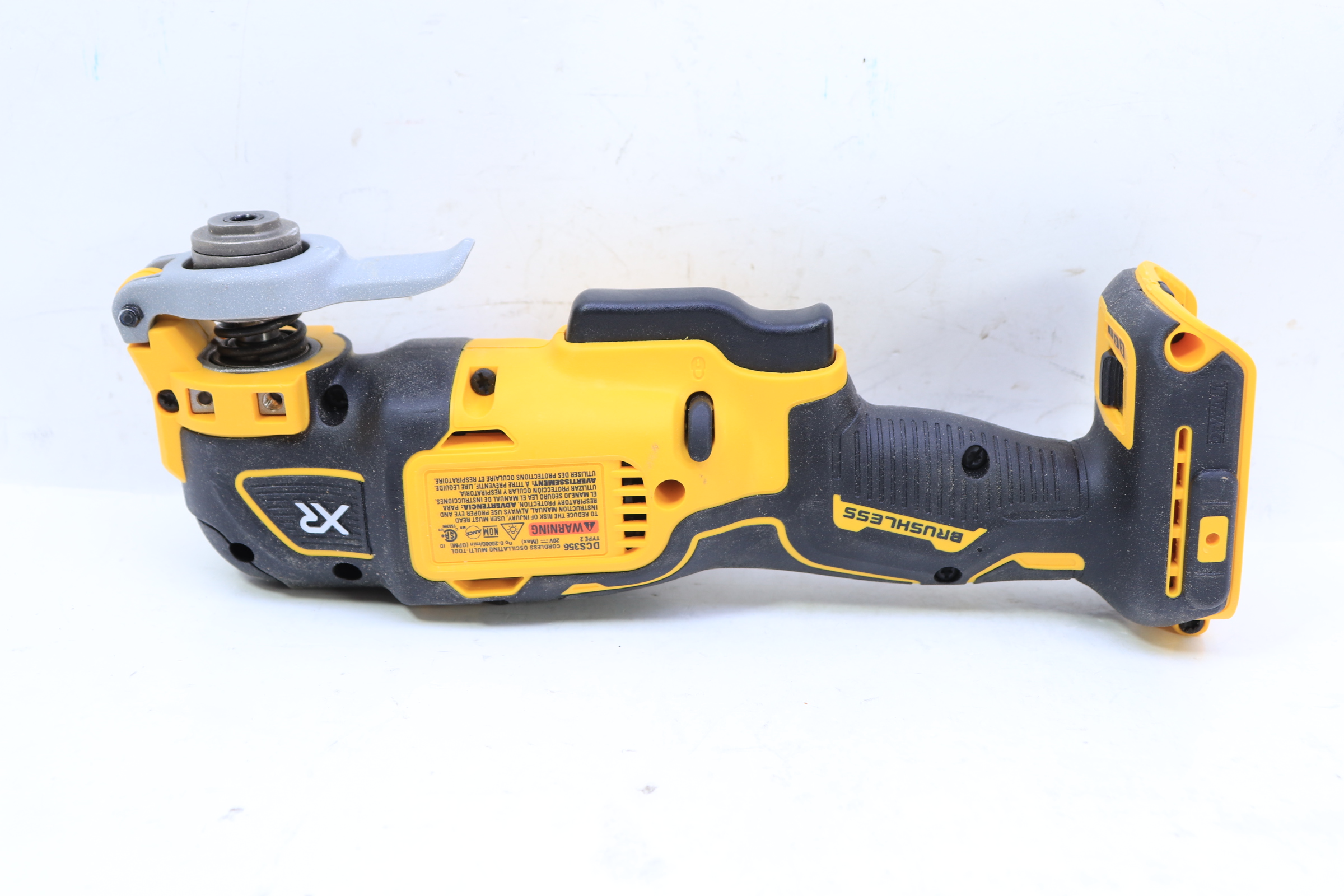 DEWALT DCS356 20-Volt MAX Brushless Lithium-Ion 3-Speed Oscillating ...