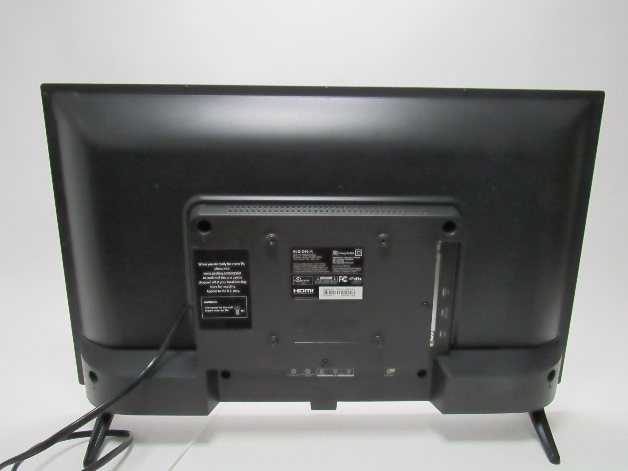 Insignia 24" Class N10 NS-24D310NA21 Series LED HDTV Local Pickup Only