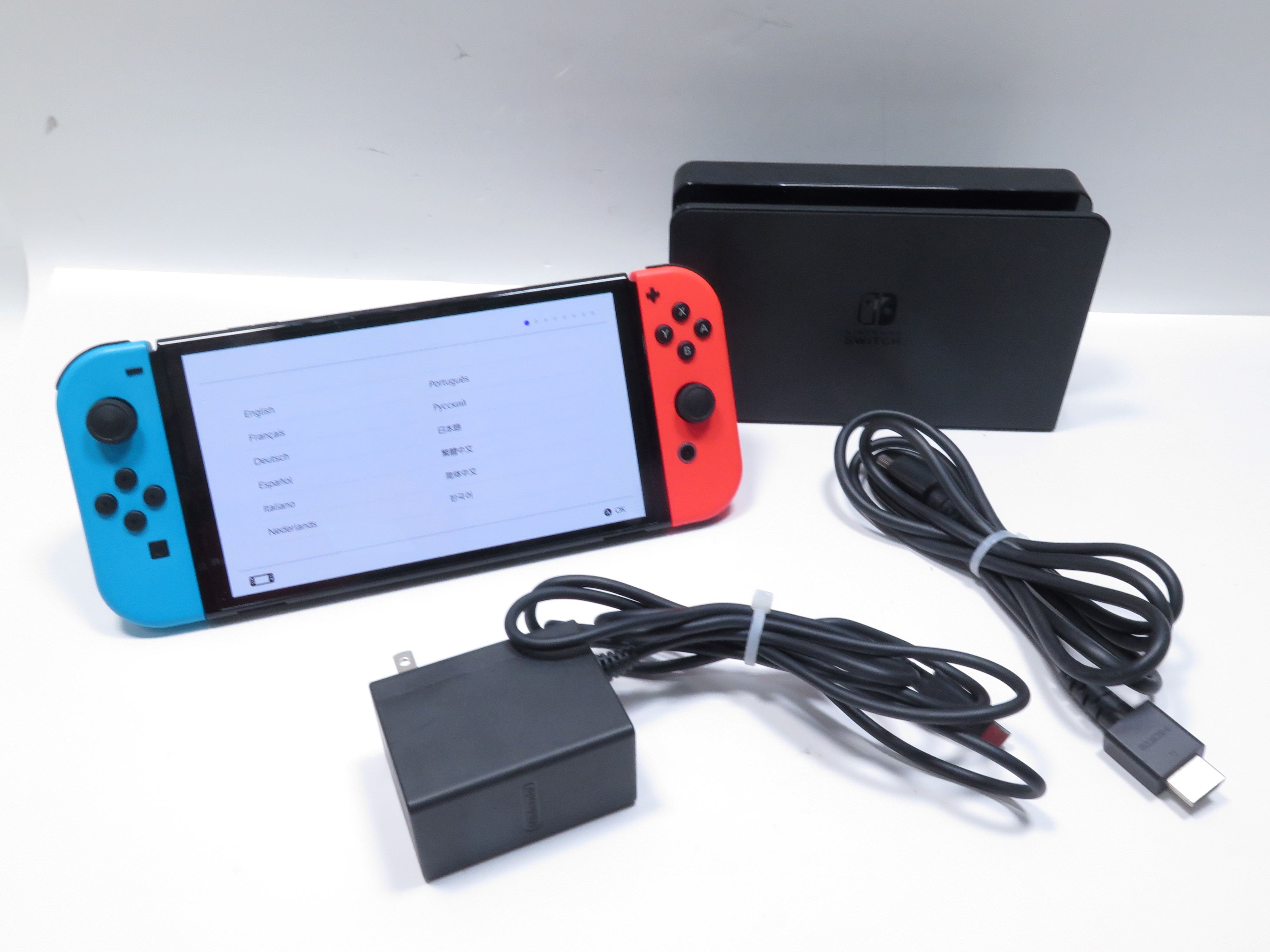 Nintendo HEG-001 Switch OLED Handheld Touchscreen Video Game Console 3046