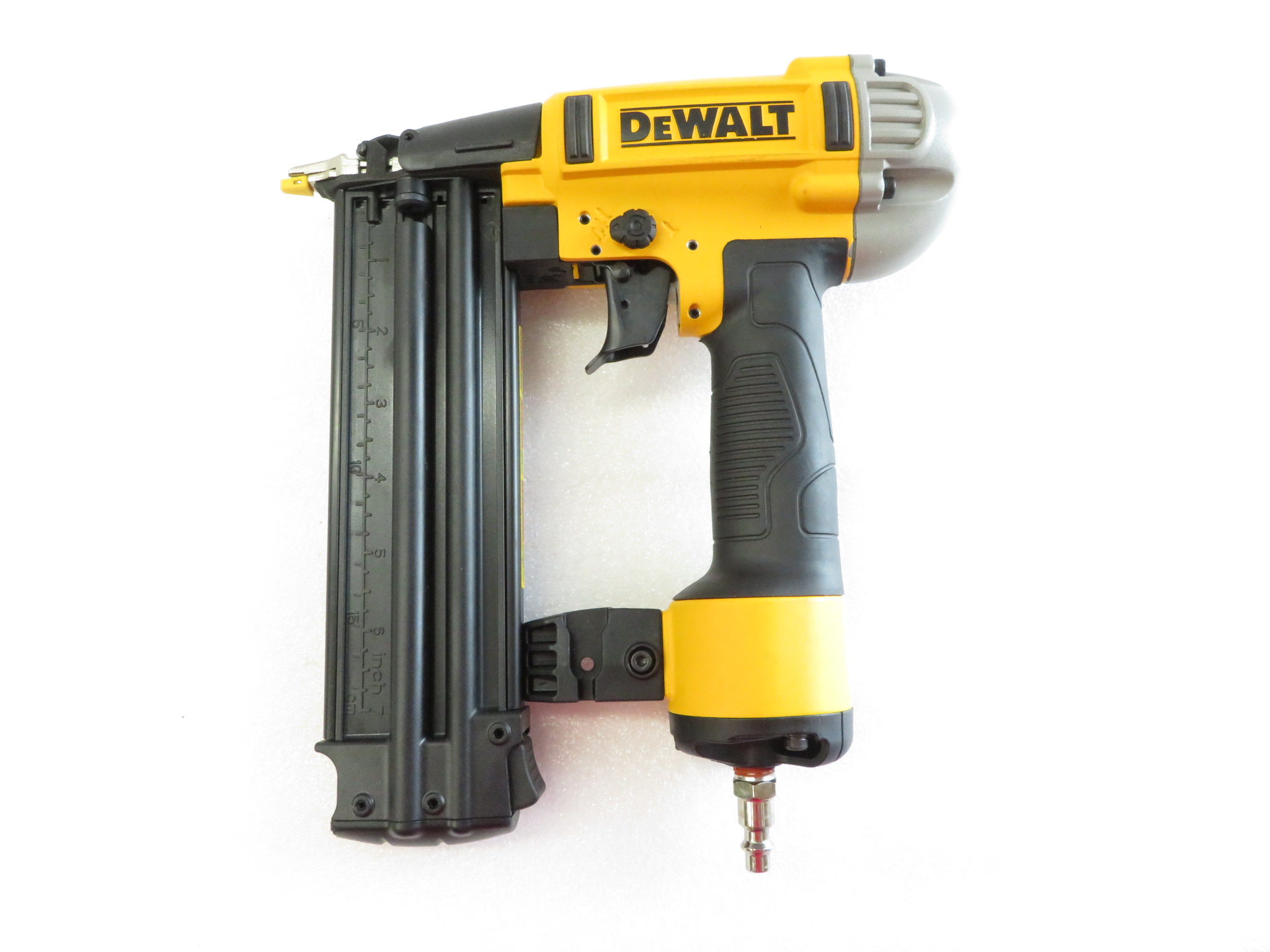 DEWALT DWFP12233 18-Gauge 2-1/8" Max 70 PSI Pneumatic Brad Nailer