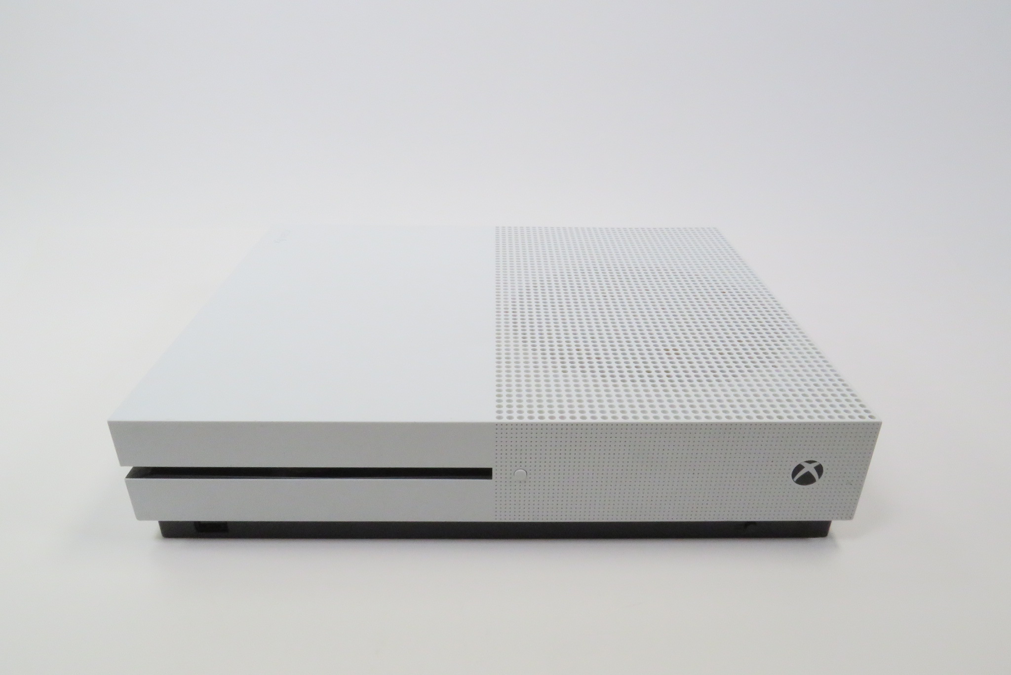 Microsoft Xbox One S 1681 1TB Video Game Console 9545