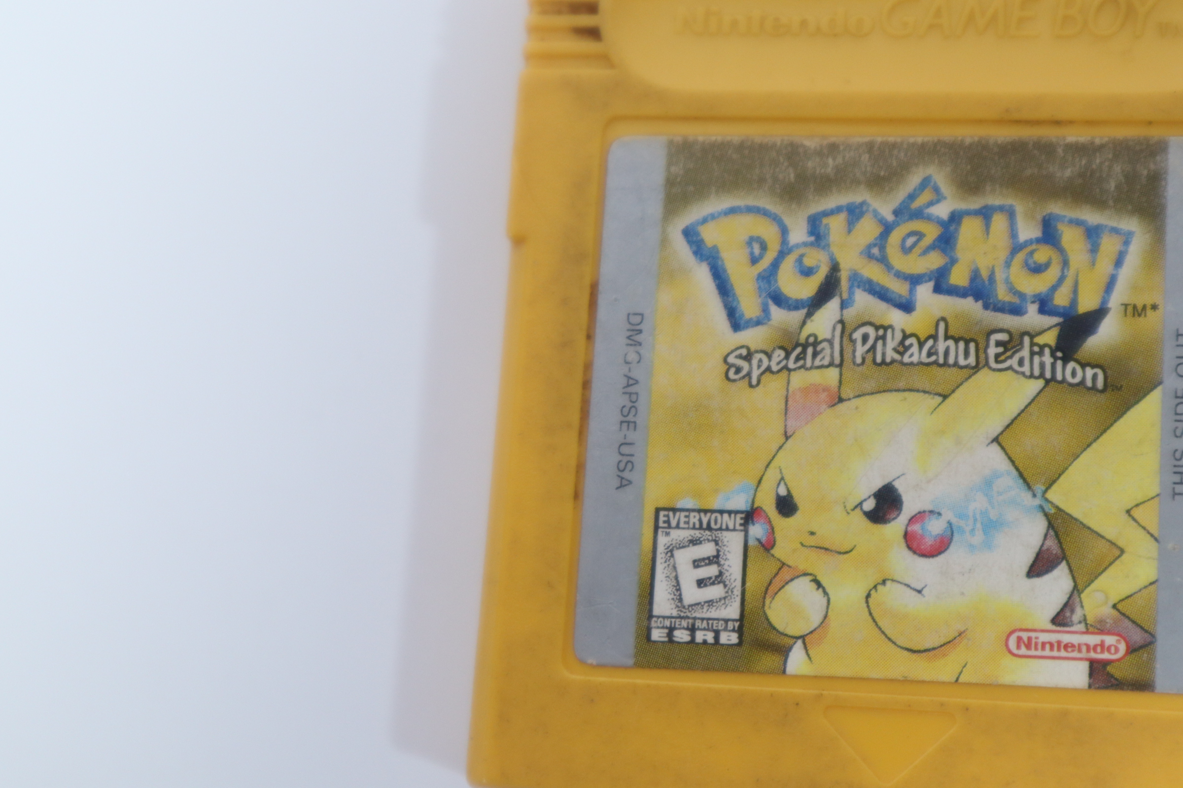 Nintendo Game Boy Pokemon Special Pikachu Edition DMG-APSE-USA Video Game