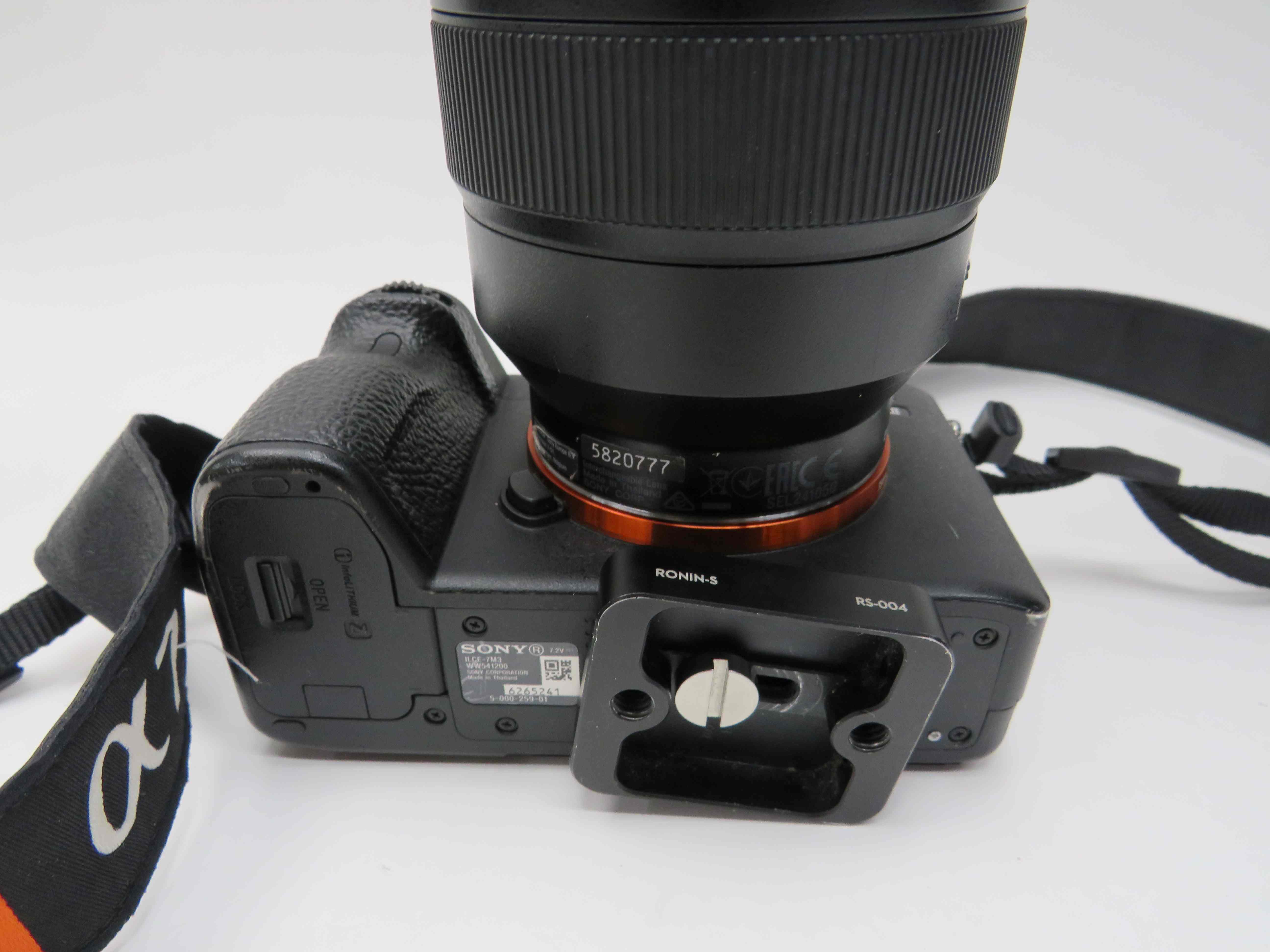 Sony Steady Shot 4K Alpha 7 III Full Frame Mirrorless Digital Camera 8360