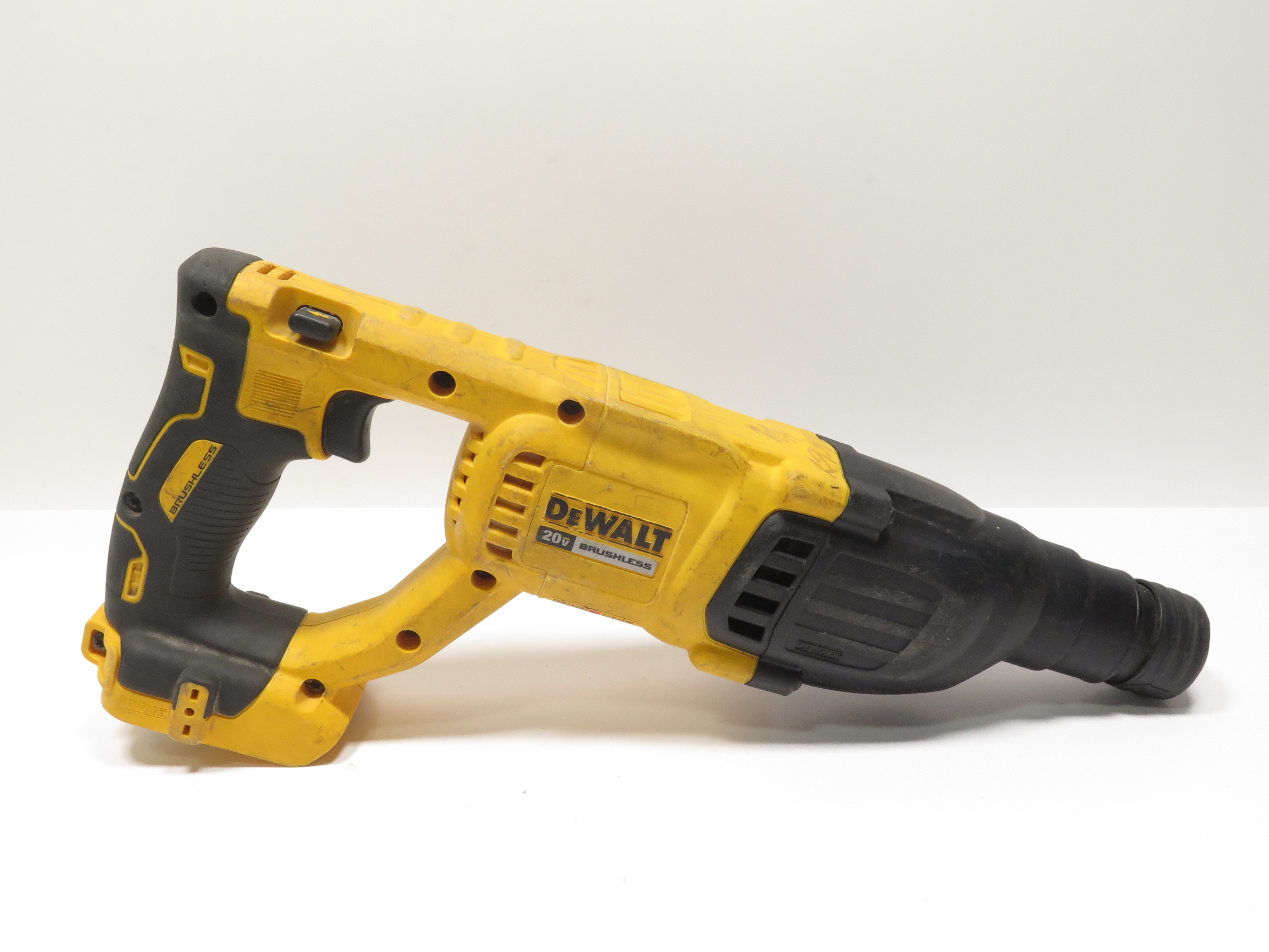 DeWalt DCH133 20-Volt MAX Cordless Brushless 1" Concrete & Masonry ...