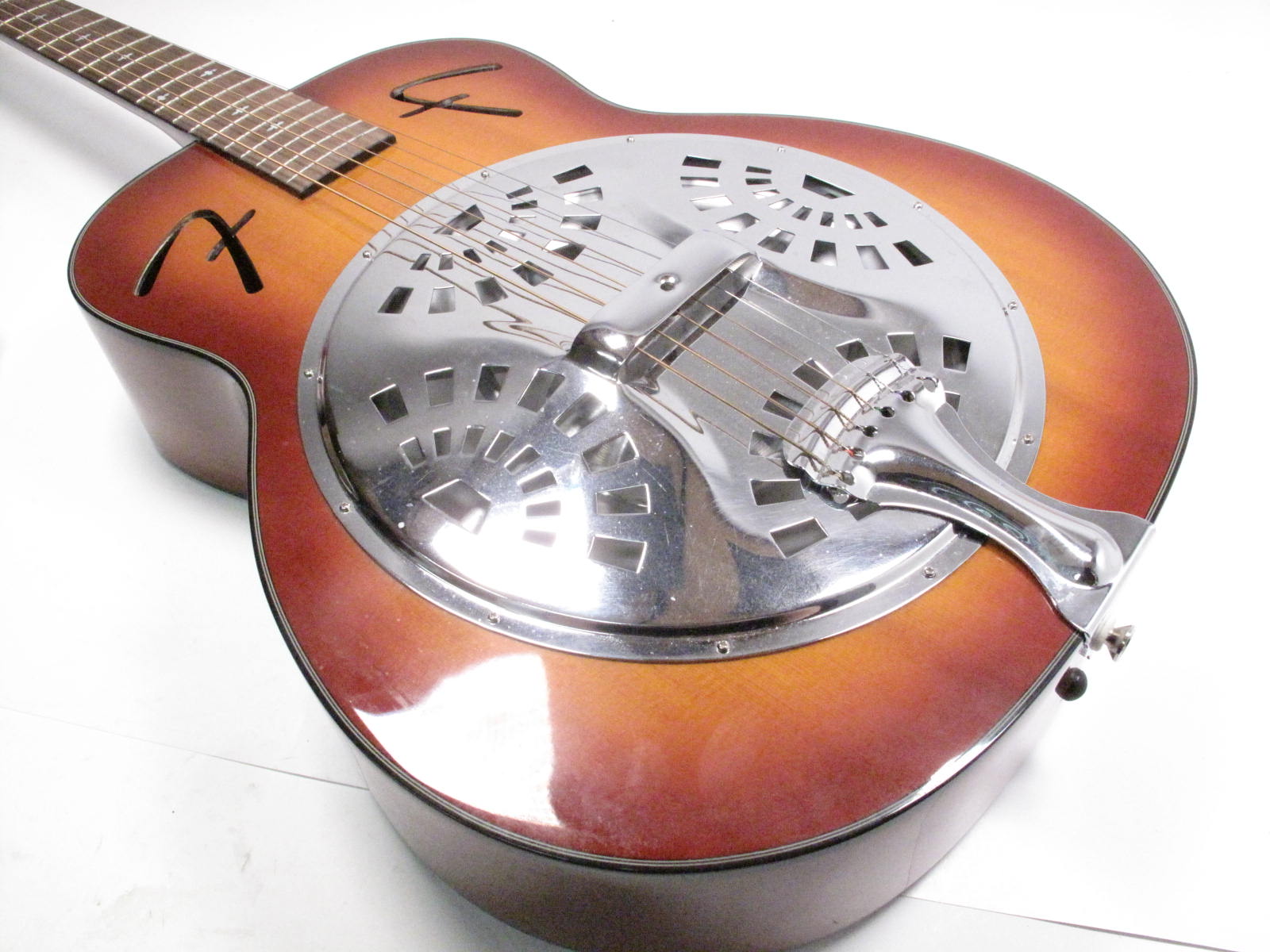 Fender FR-50 Right-Handed Resonator Guitar Sunburst Finish