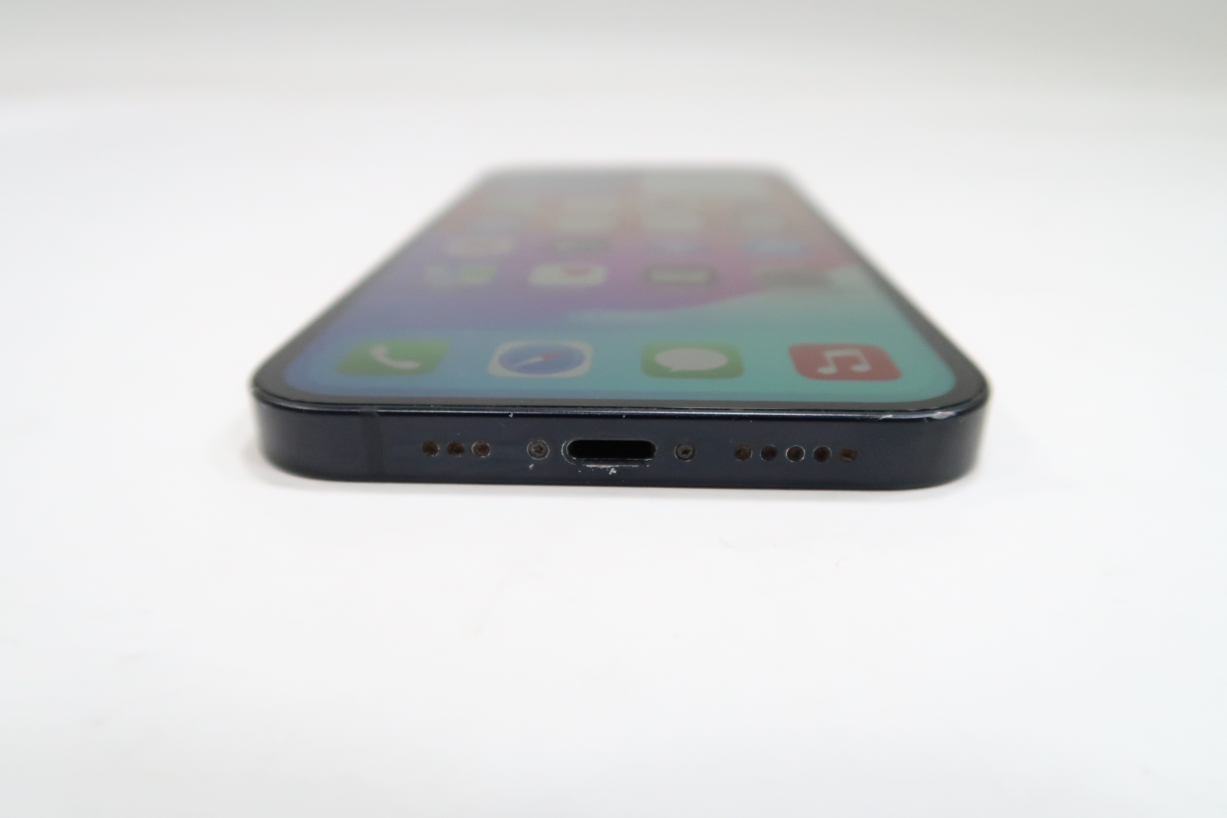 Apple MGF93LL/A iPhone 12 128GB T-Mobile 6.1" - Black 8070