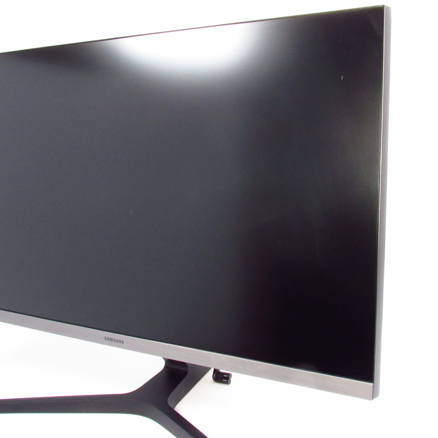 Samsung U28R550UQN 28'' 4K UHD 60Hz IPS Monitor - Local Pick-Up Only