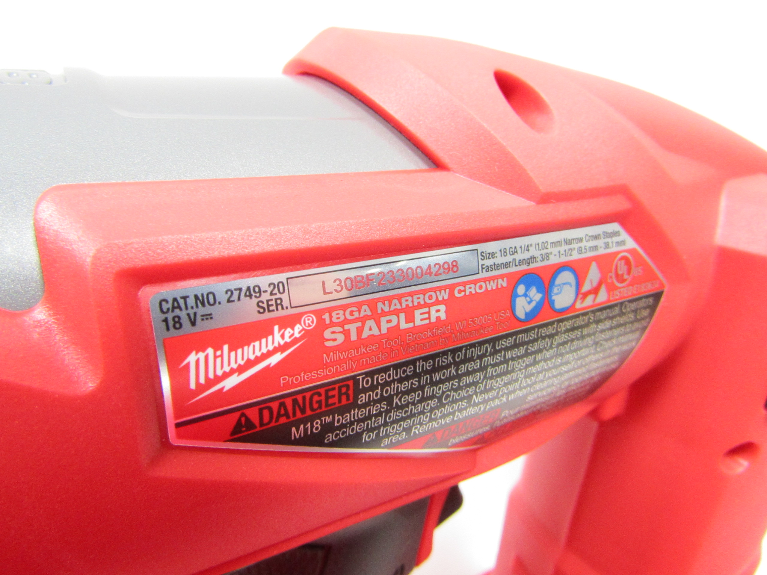 Milwaukee 2749-20 M18 FUEL Li-Ion Brushless 18-Gauge 1/4" Narrow Crown ...