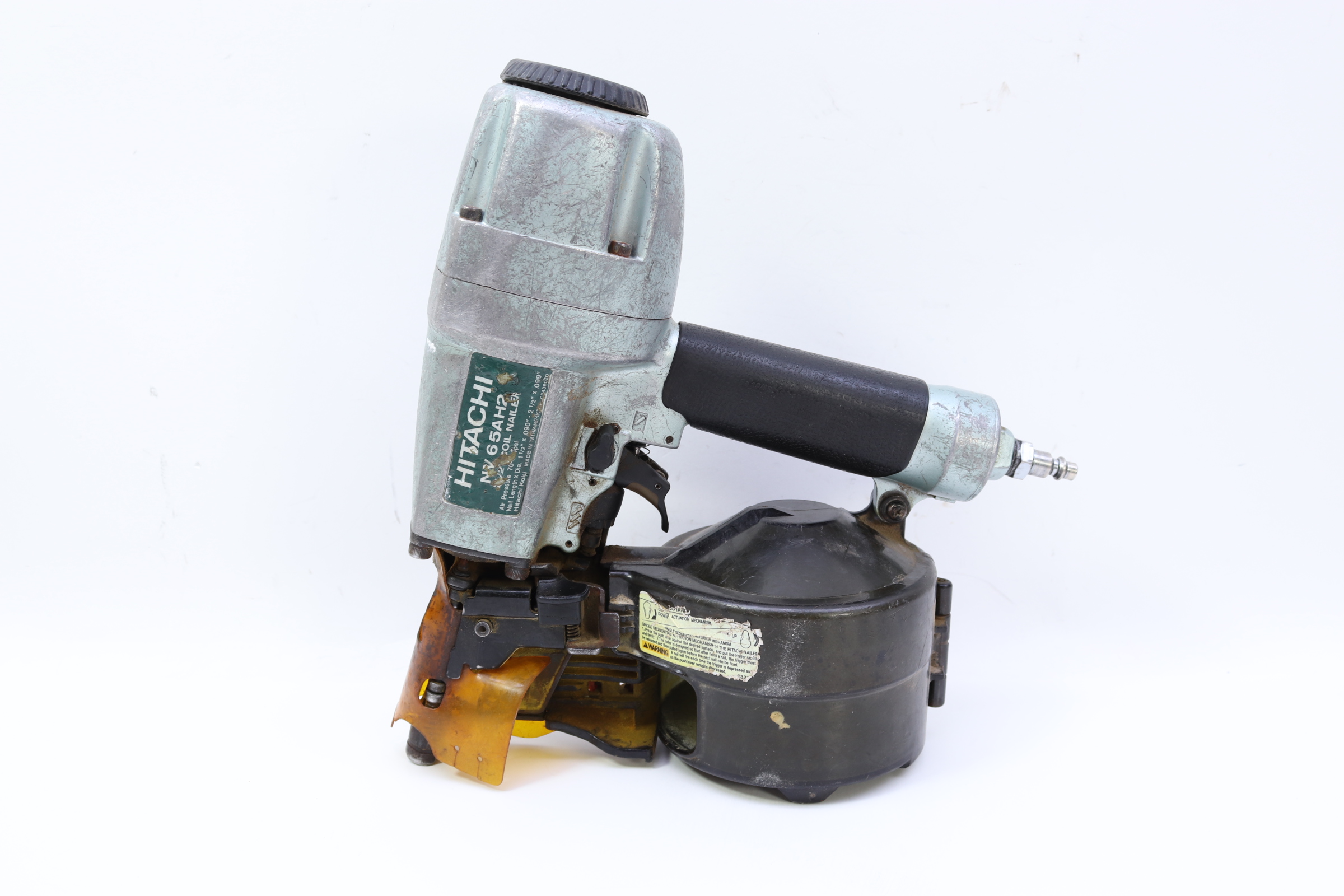 Metabo HPT NV65AH2 2-1/2" 15-Degree Pneumatic Siding Nailer