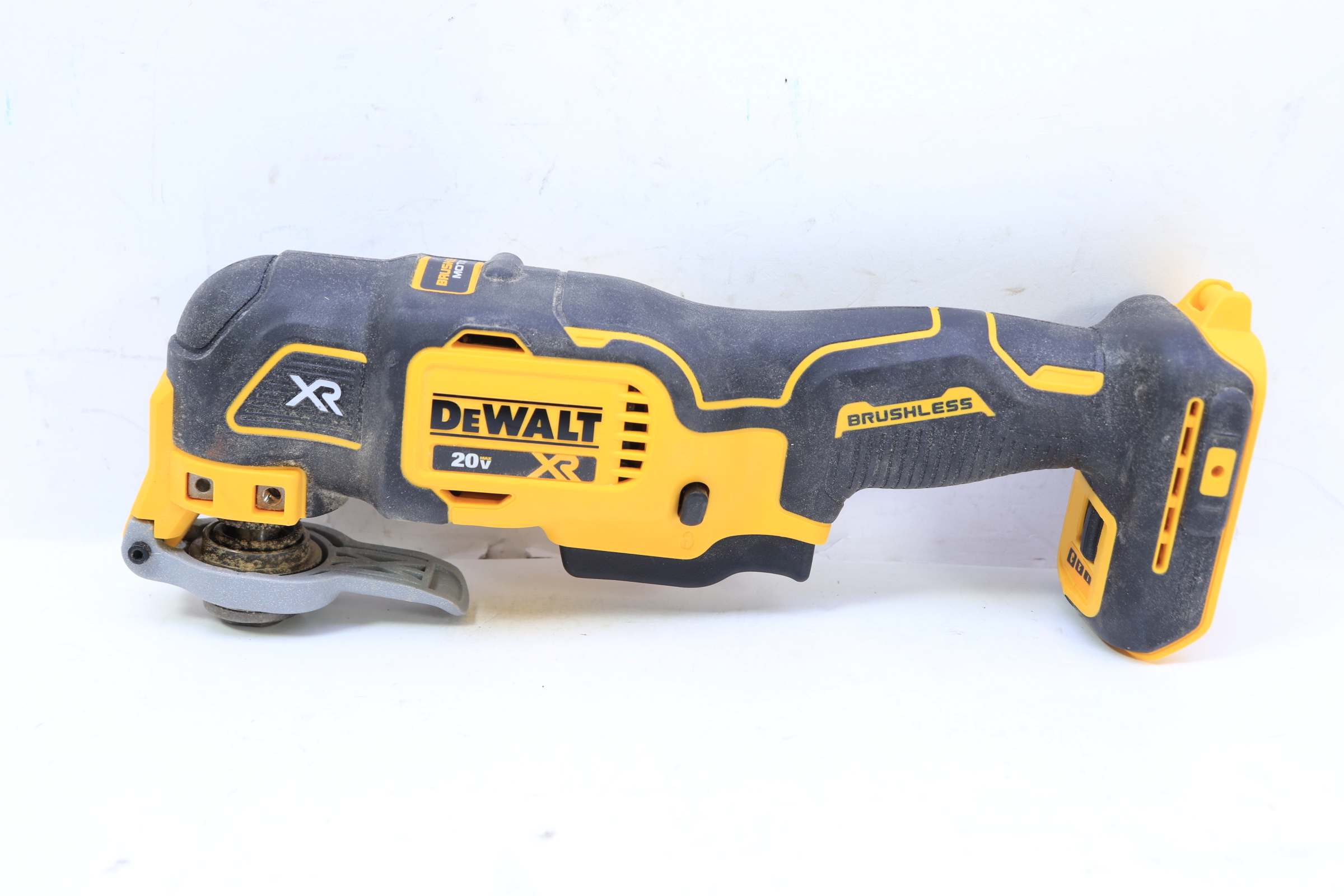 DEWALT DCS356 20-Volt MAX Brushless Lithium-Ion 3-Speed Oscillating ...