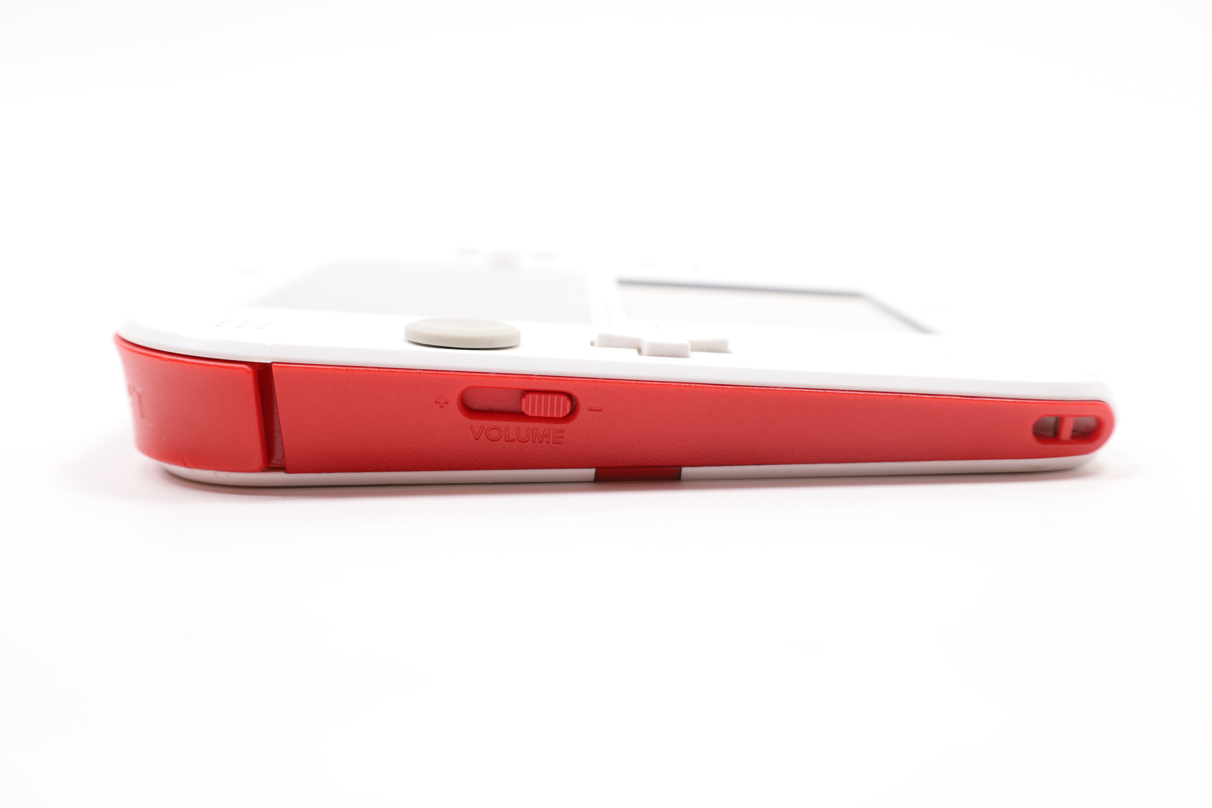 Nintendo 2DS FTR-001 Dual-Screen Portable Gaming System - White/Red (1341)