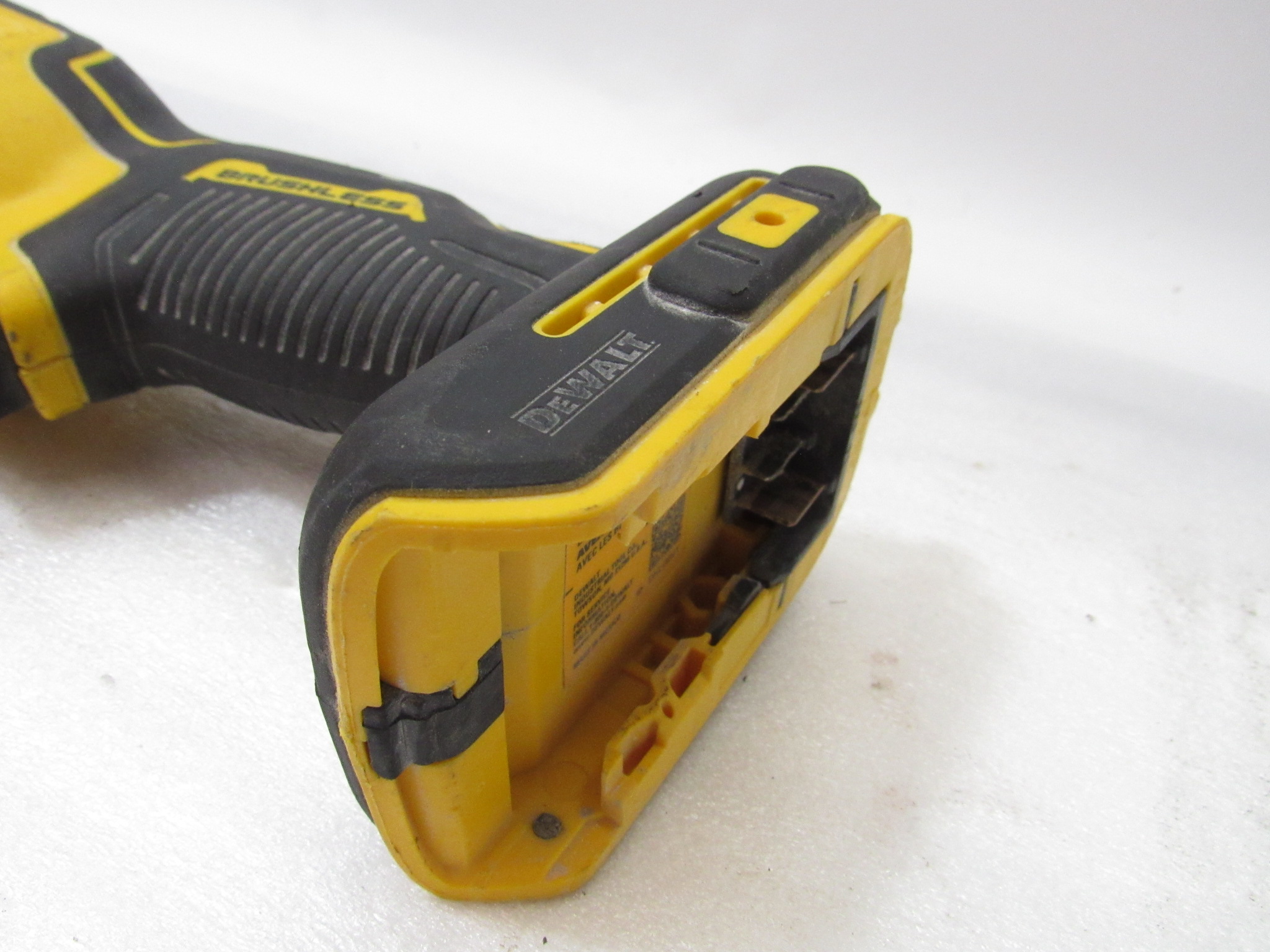 DEWALT DCS356 20-Volt MAX Brushless Lithium-Ion 3-Speed Oscillating ...