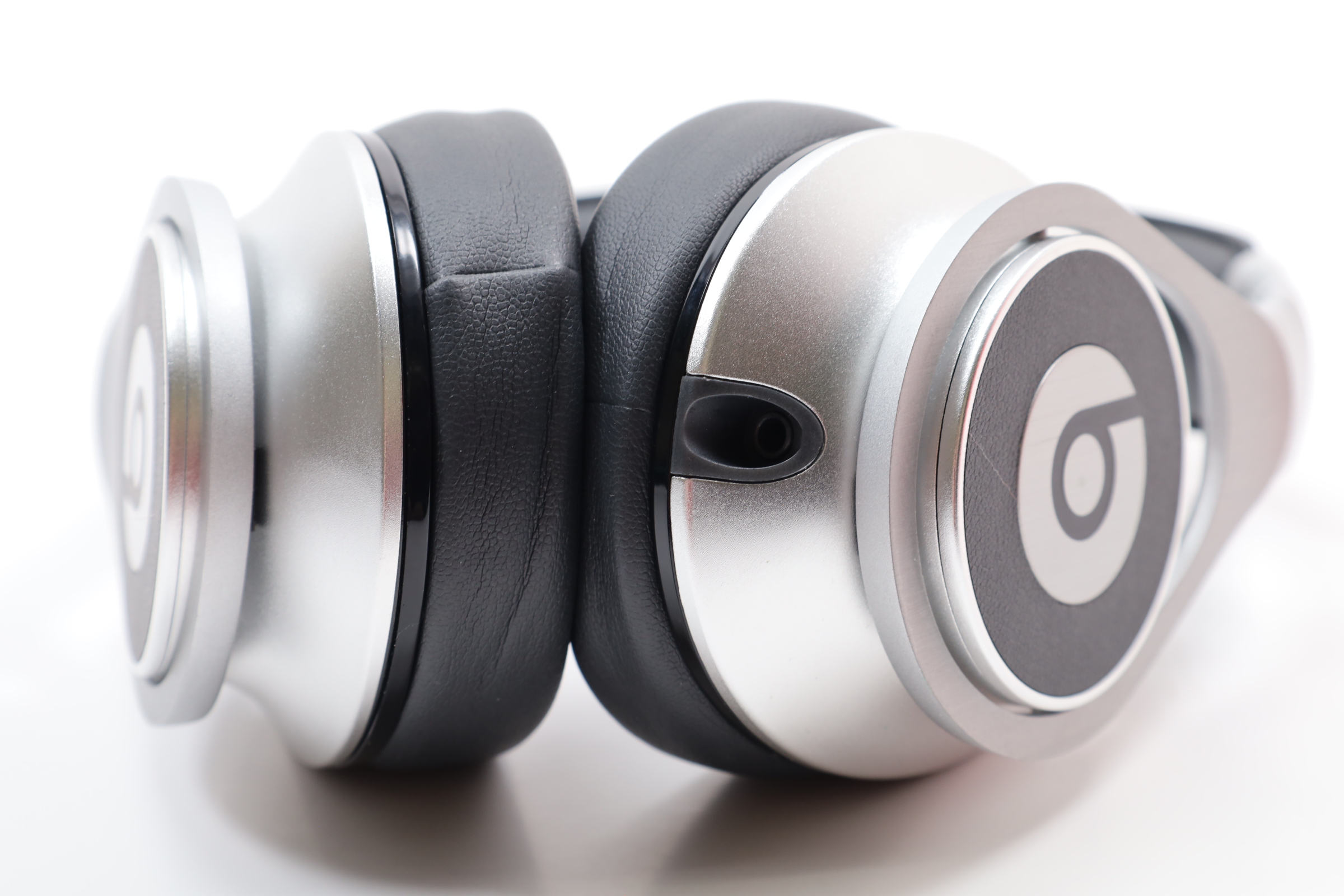 Beats by Dr. Dre Executive 128705-00 Over-the-Ear Wired Headphones