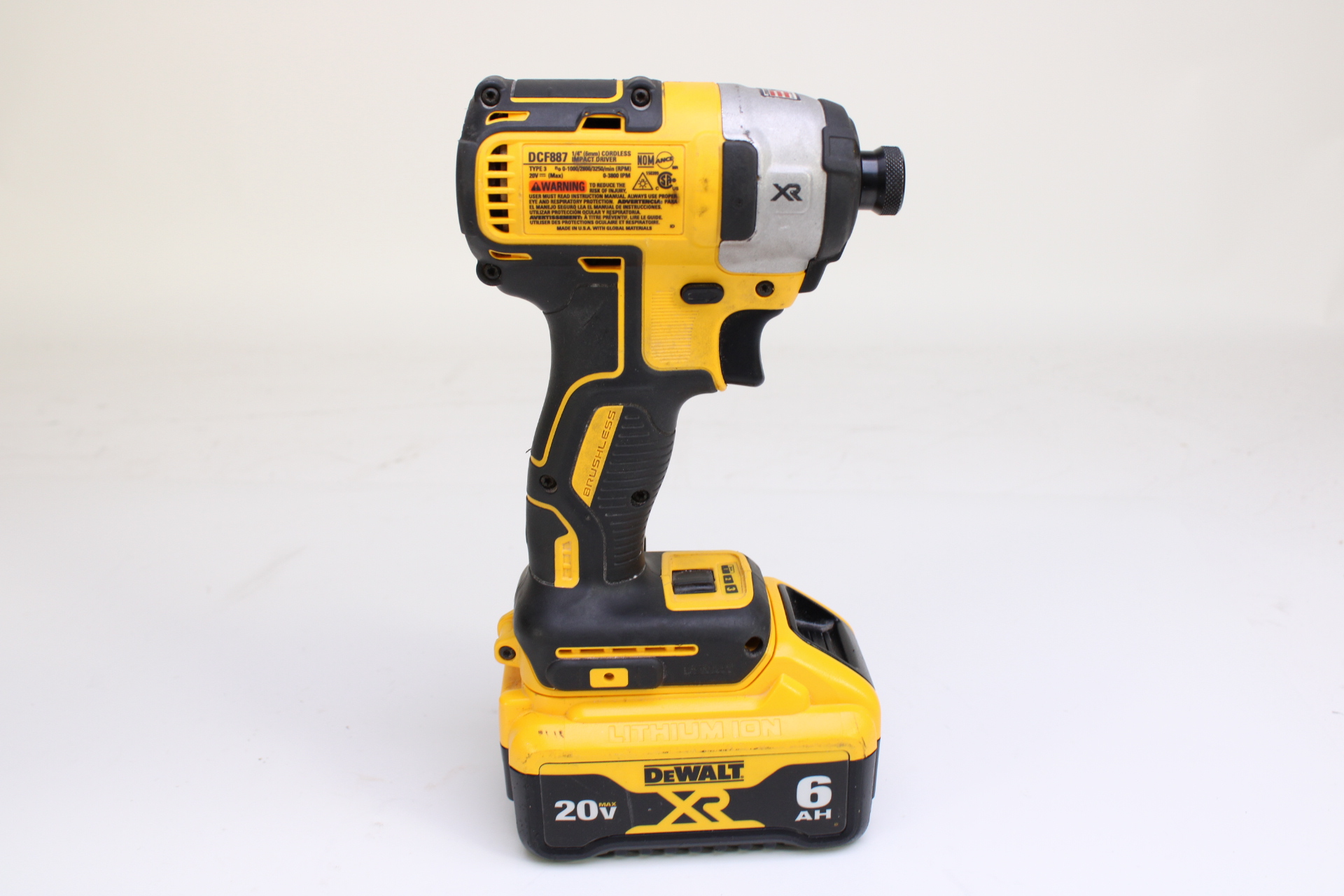 DeWalt DCF887 20V MAX XR Brushless 3-Speed 1/4" Cordless Impact Driver